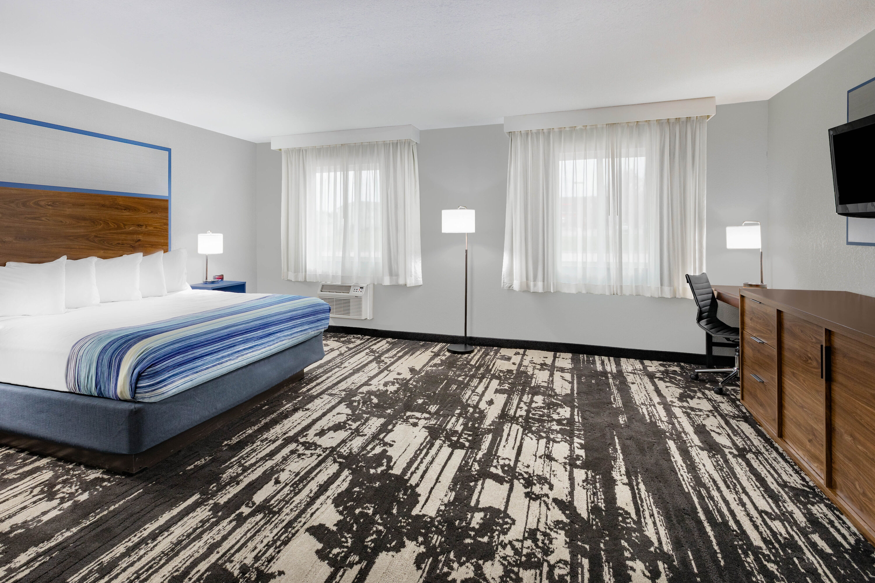 AmericInn by Wyndham Pella | Pella, IA Hotels