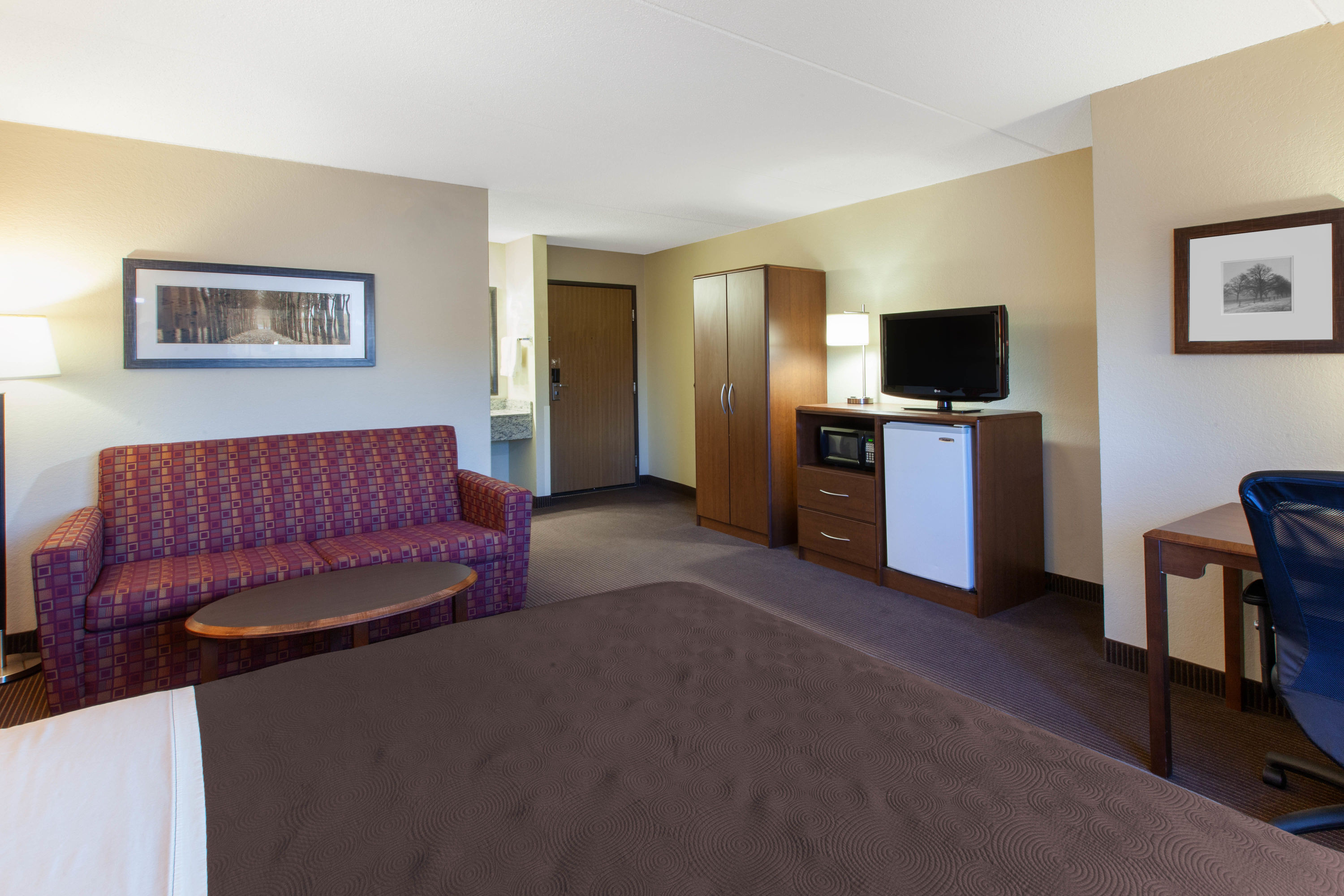 AmericInn by Wyndham Iron River | Iron River, MI Hotels