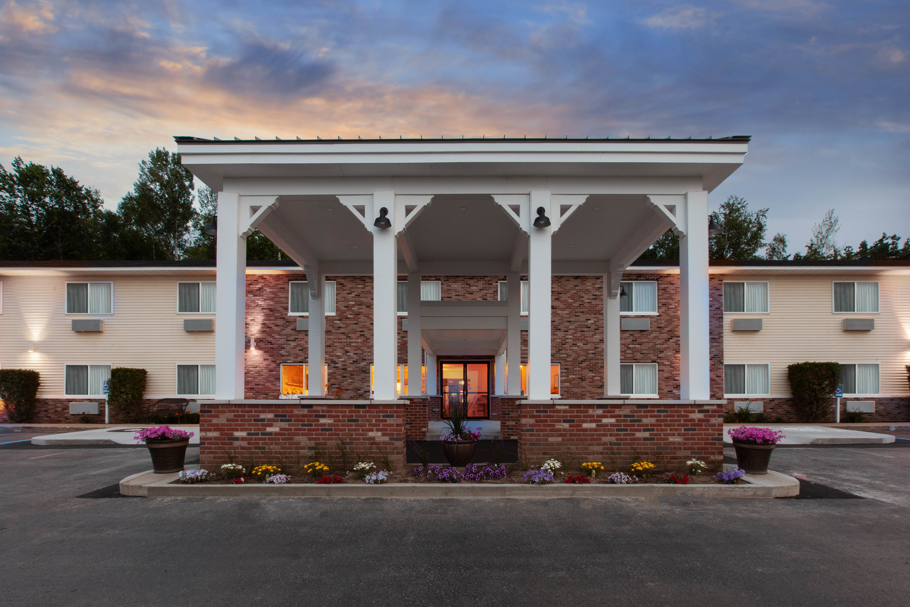 AmericInn by Wyndham Petoskey | Petoskey, MI Hotels