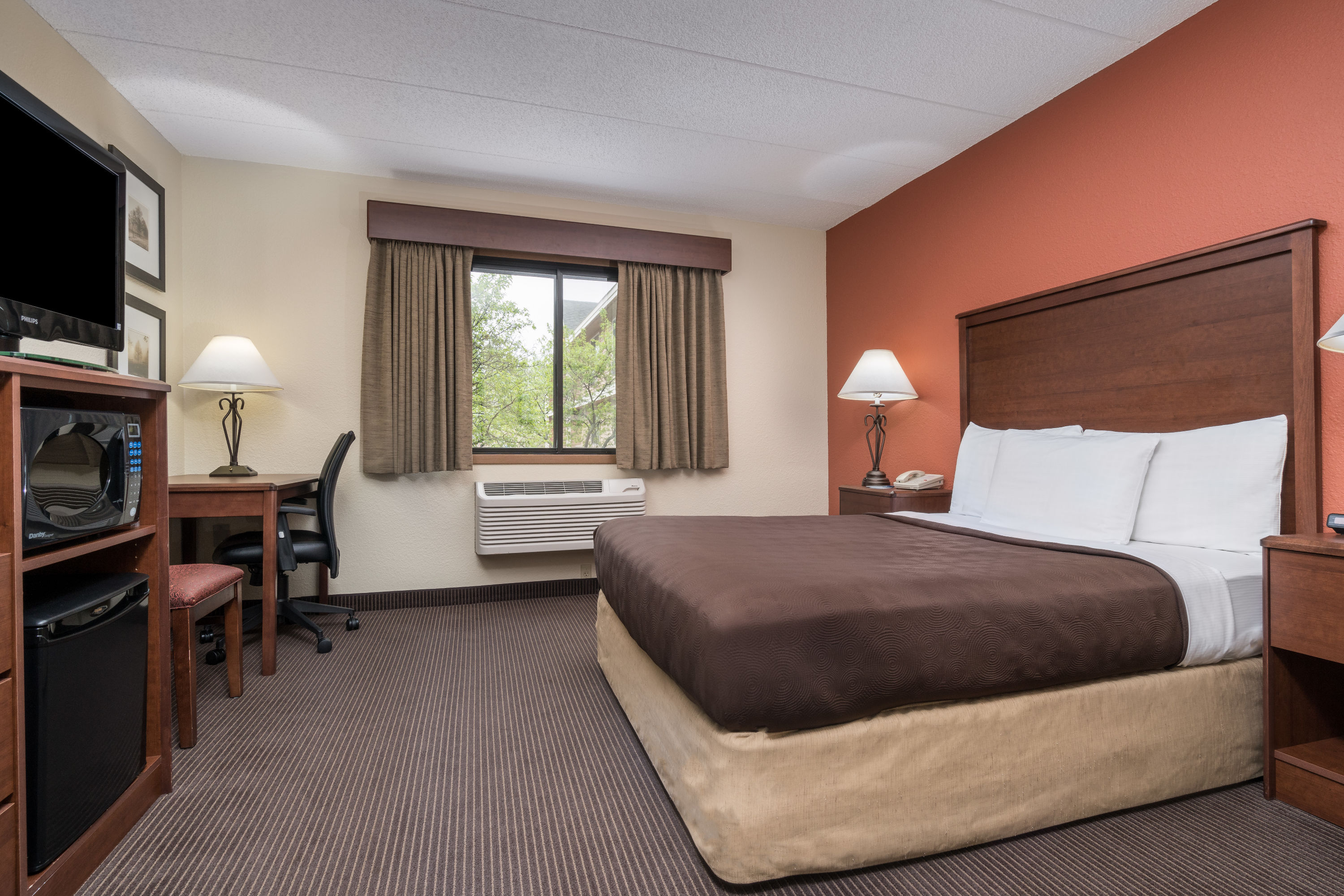 AmericInn by Wyndham Tofte Near Lake Superior | Tofte, MN Hotels
