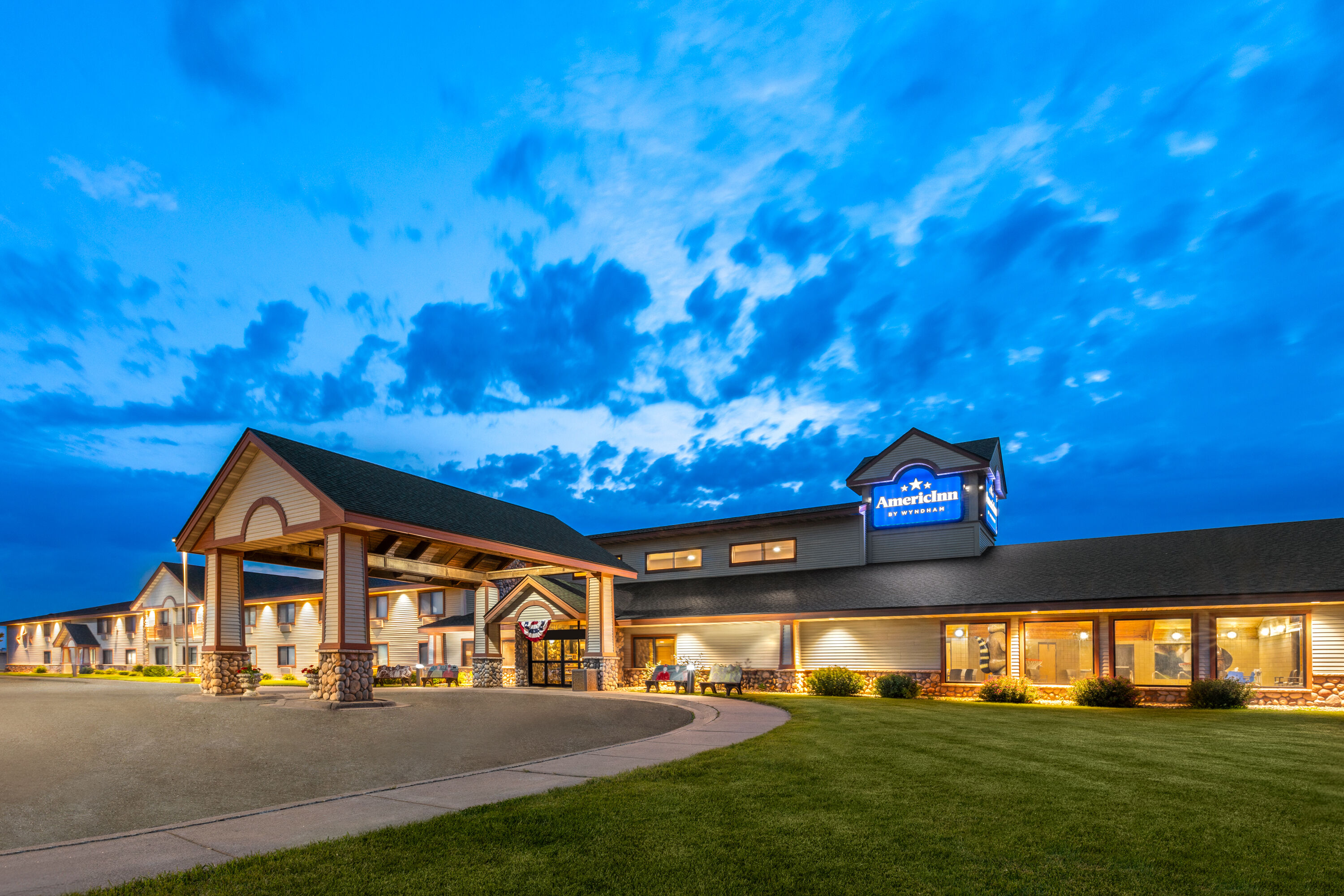AmericInn by Wyndham Wabasha | Wabasha, MN Hotels
