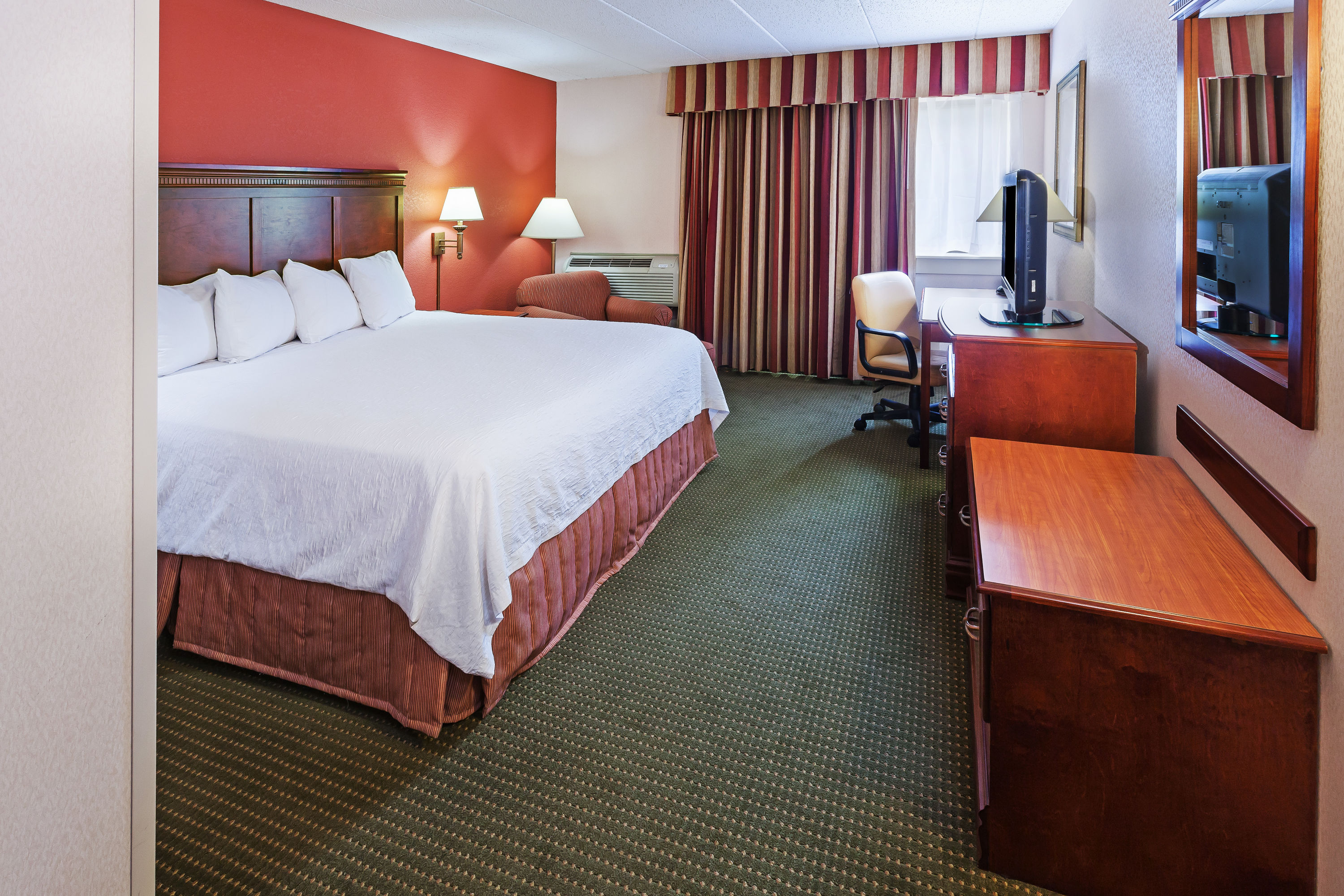 AmericInn by Wyndham Omaha | Omaha, NE Hotels