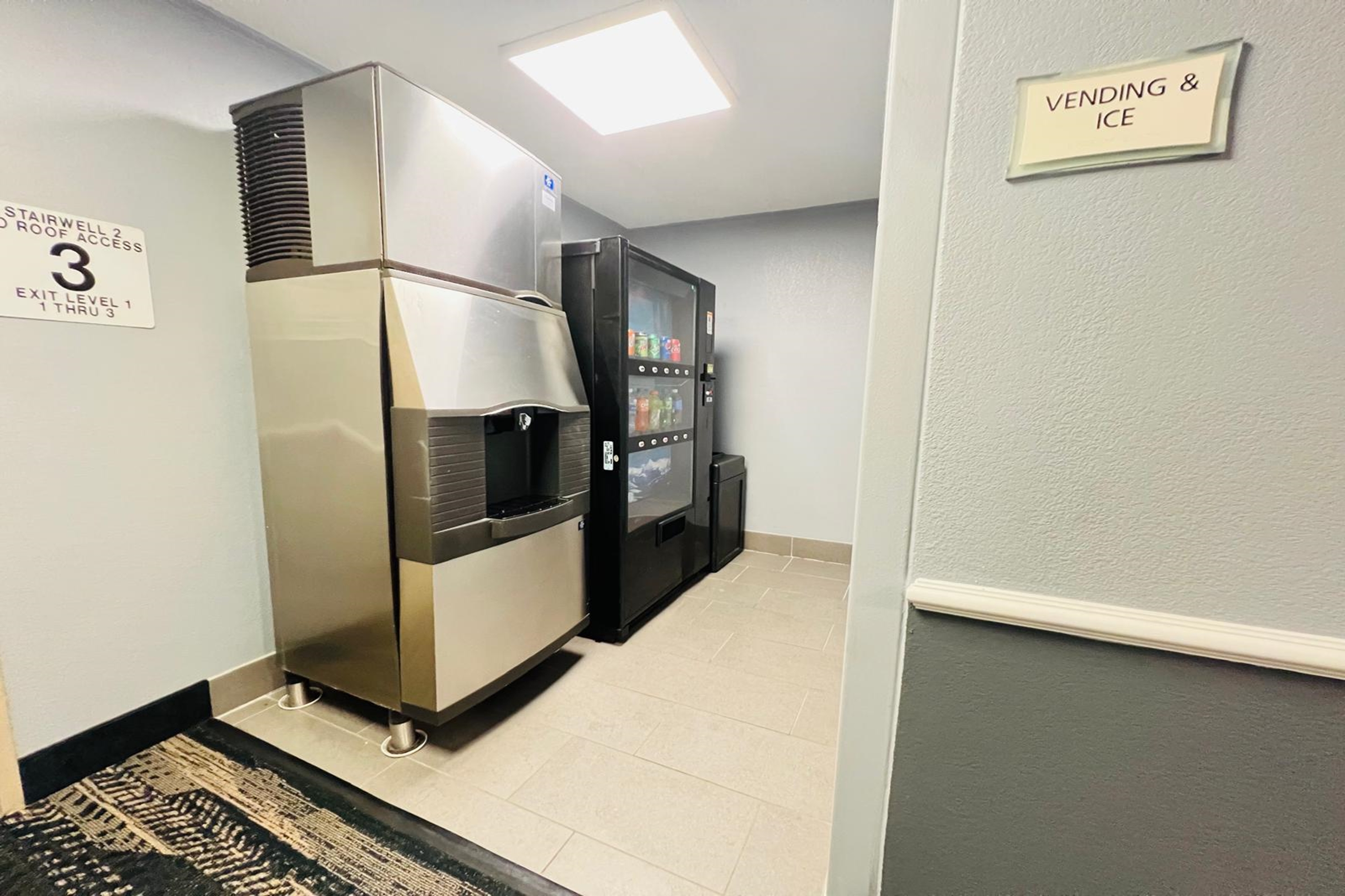 AmericInn by Wyndham Glendale/Milwaukee | Glendale, WI Hotels