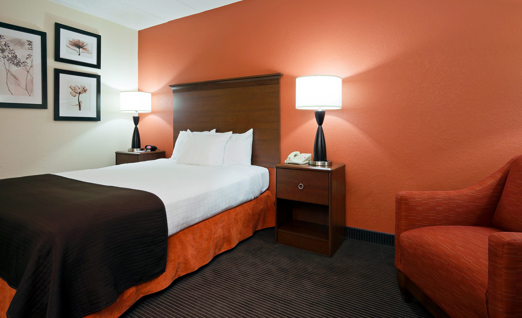 AmericInn by Wyndham Manitowoc | Manitowoc, WI Hotels