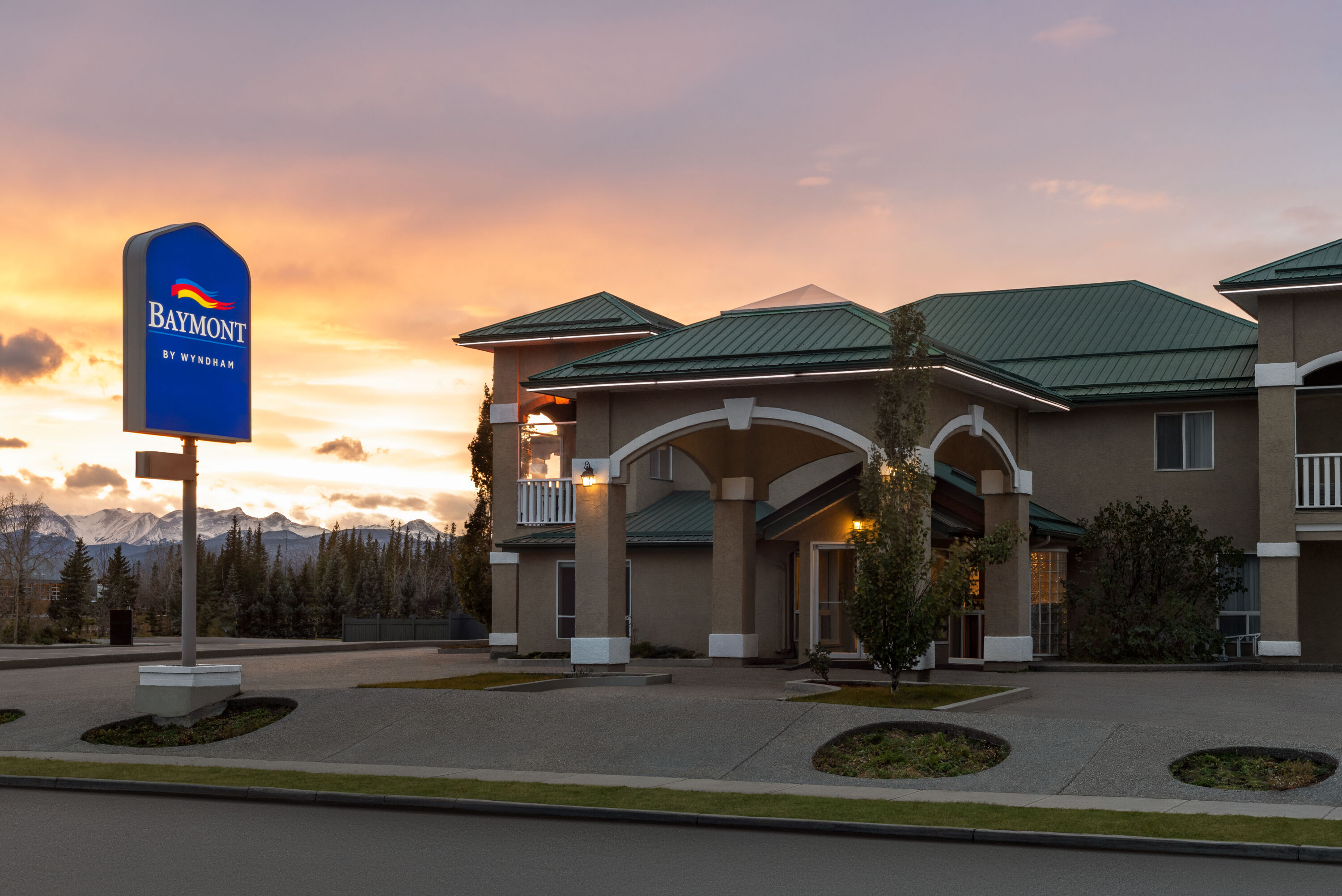Baymont by Wyndham Hinton | Hinton, AB Hotels