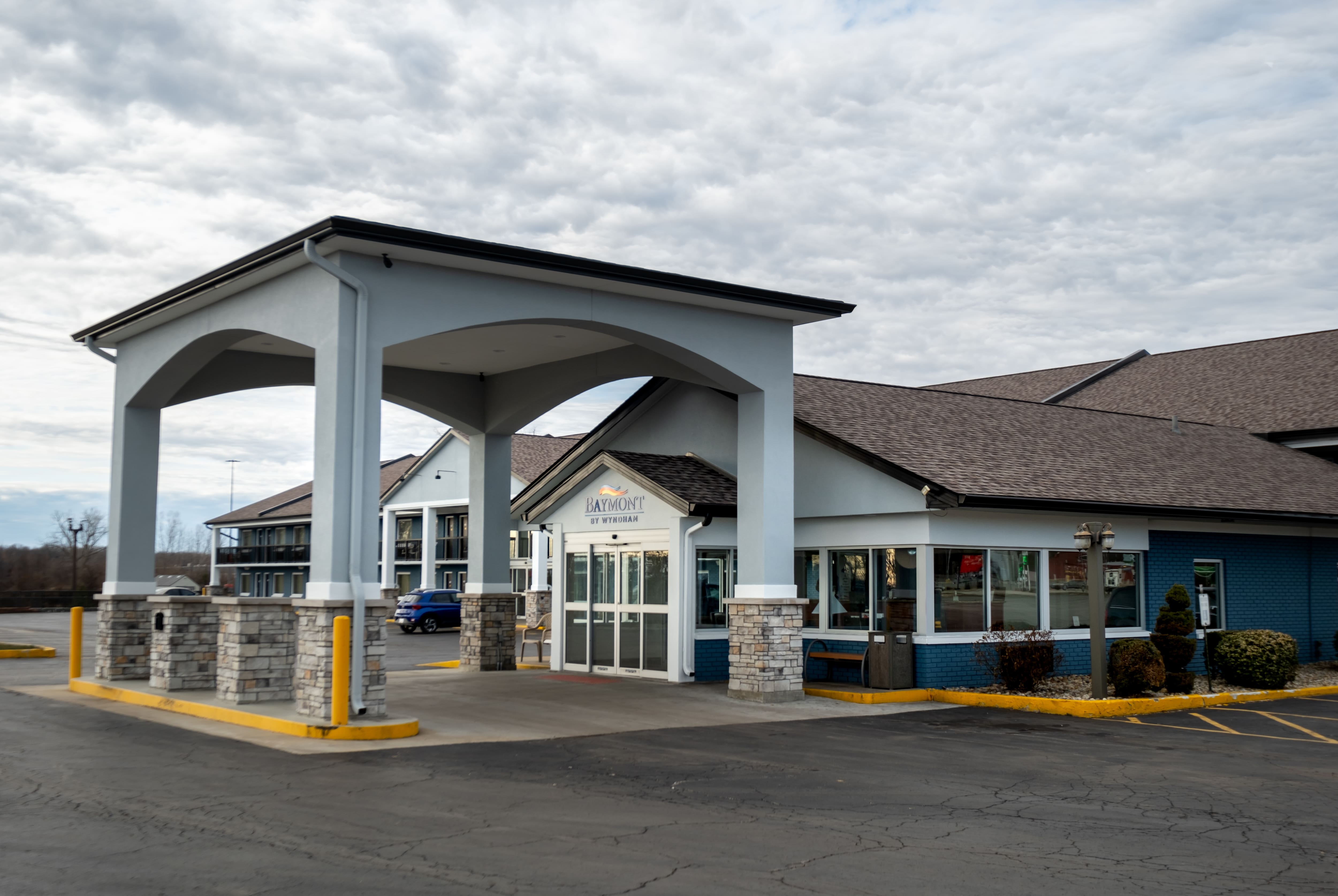 Baymont by Wyndham Effingham | Effingham, IL Hotels