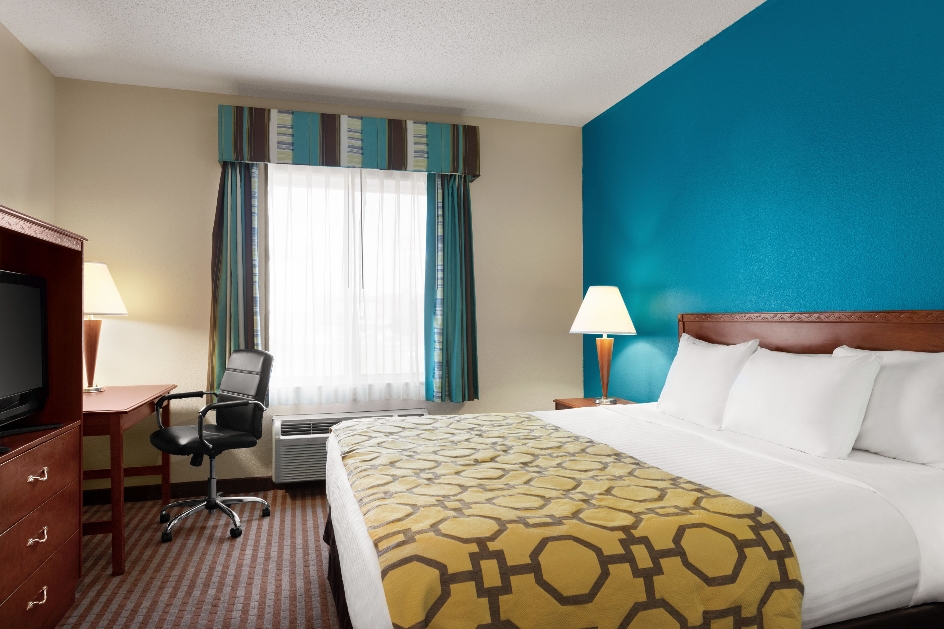 Baymont by Wyndham Elizabethtown | Elizabethtown, KY Hotels