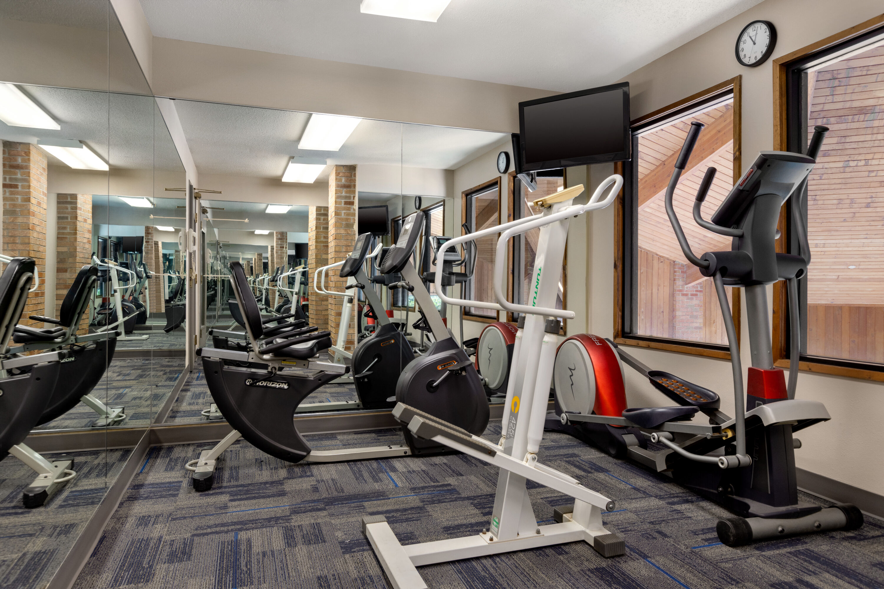 Baymont by Wyndham Monroe | Monroe, MI Hotels
