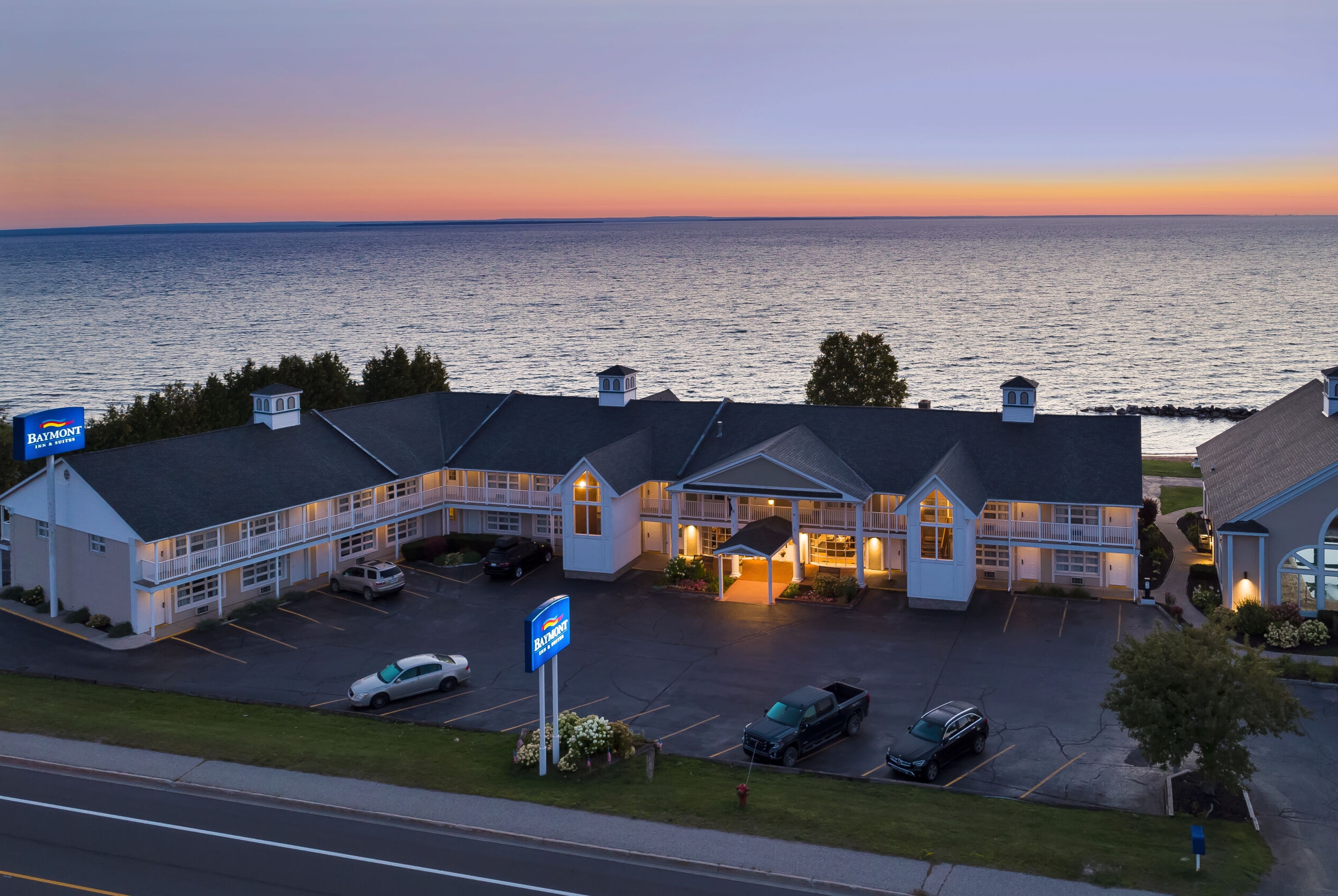 Baymont by Wyndham St. Ignace Lakefront | Saint Ignace, MI Hotels
