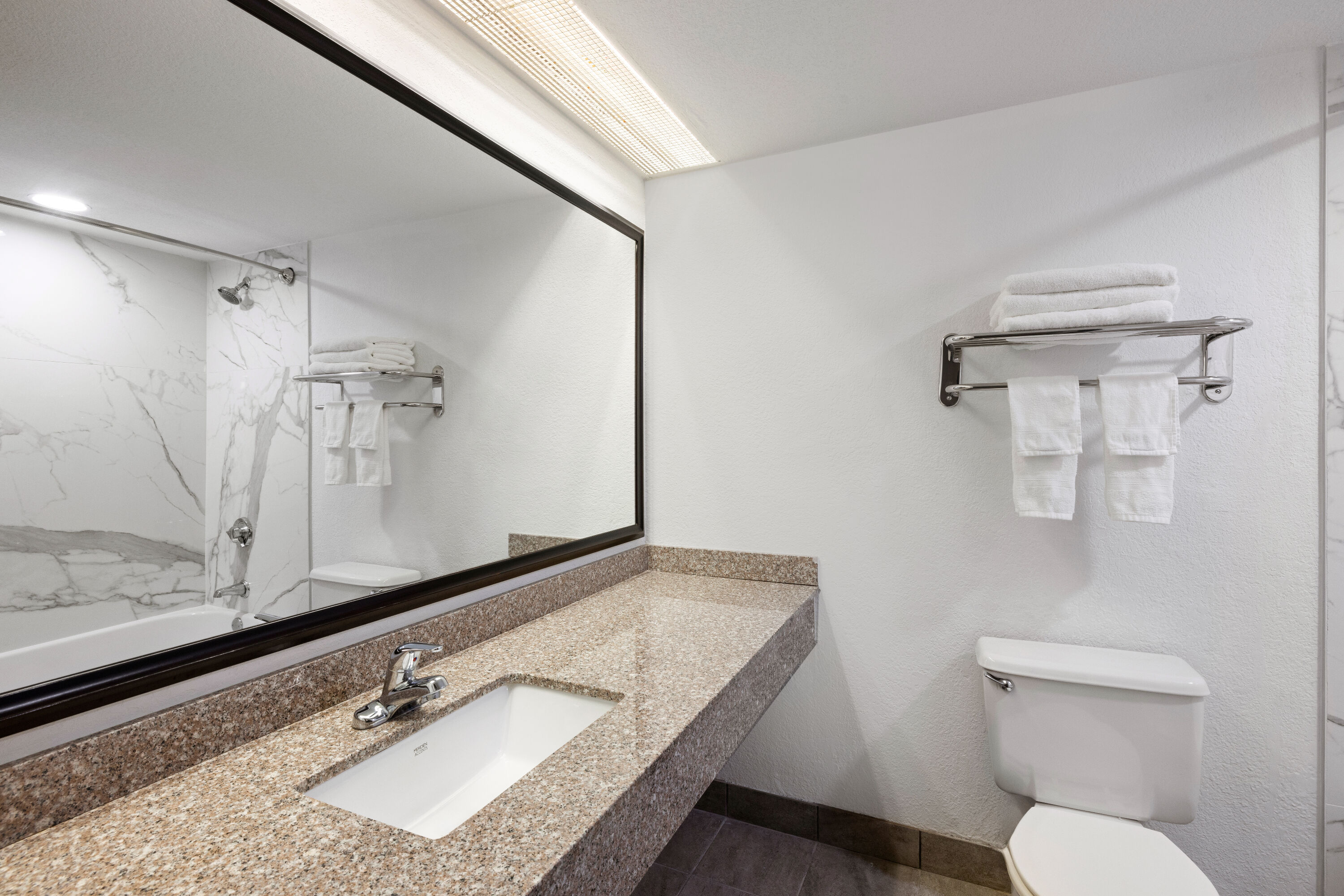 Baymont by Wyndham Shakopee | Shakopee, MN Hotels