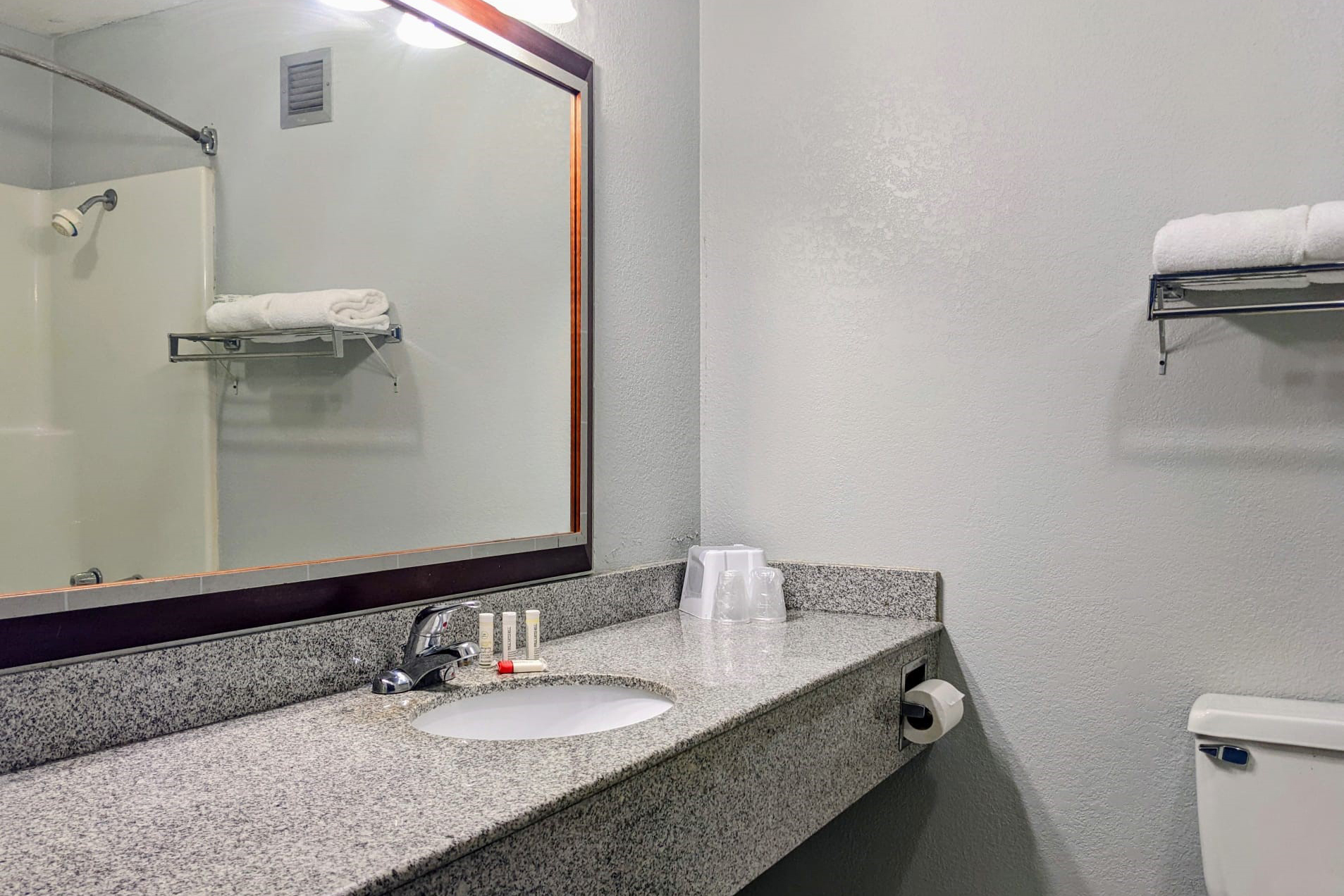 Baymont by Wyndham Hannibal | Hannibal, MO Hotels