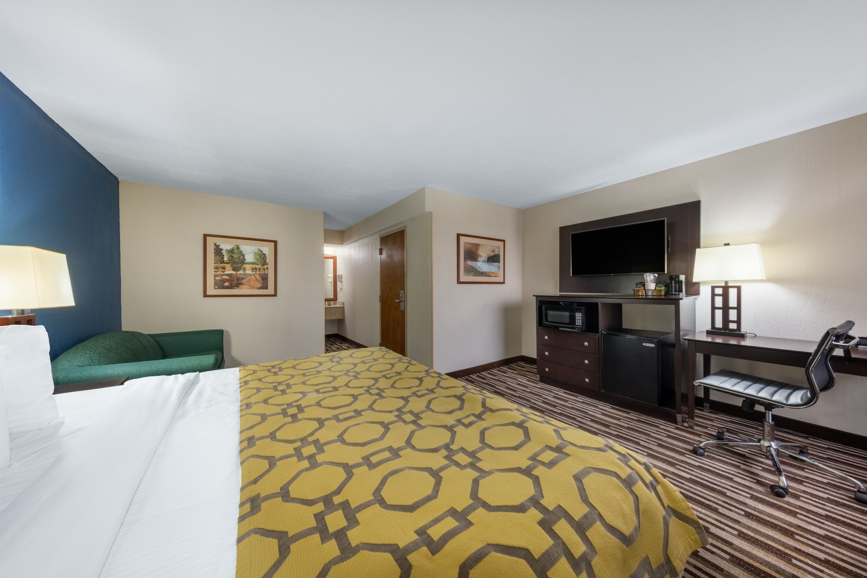 Baymont by Wyndham Springfield South Hwy 65 | Springfield, MO Hotels