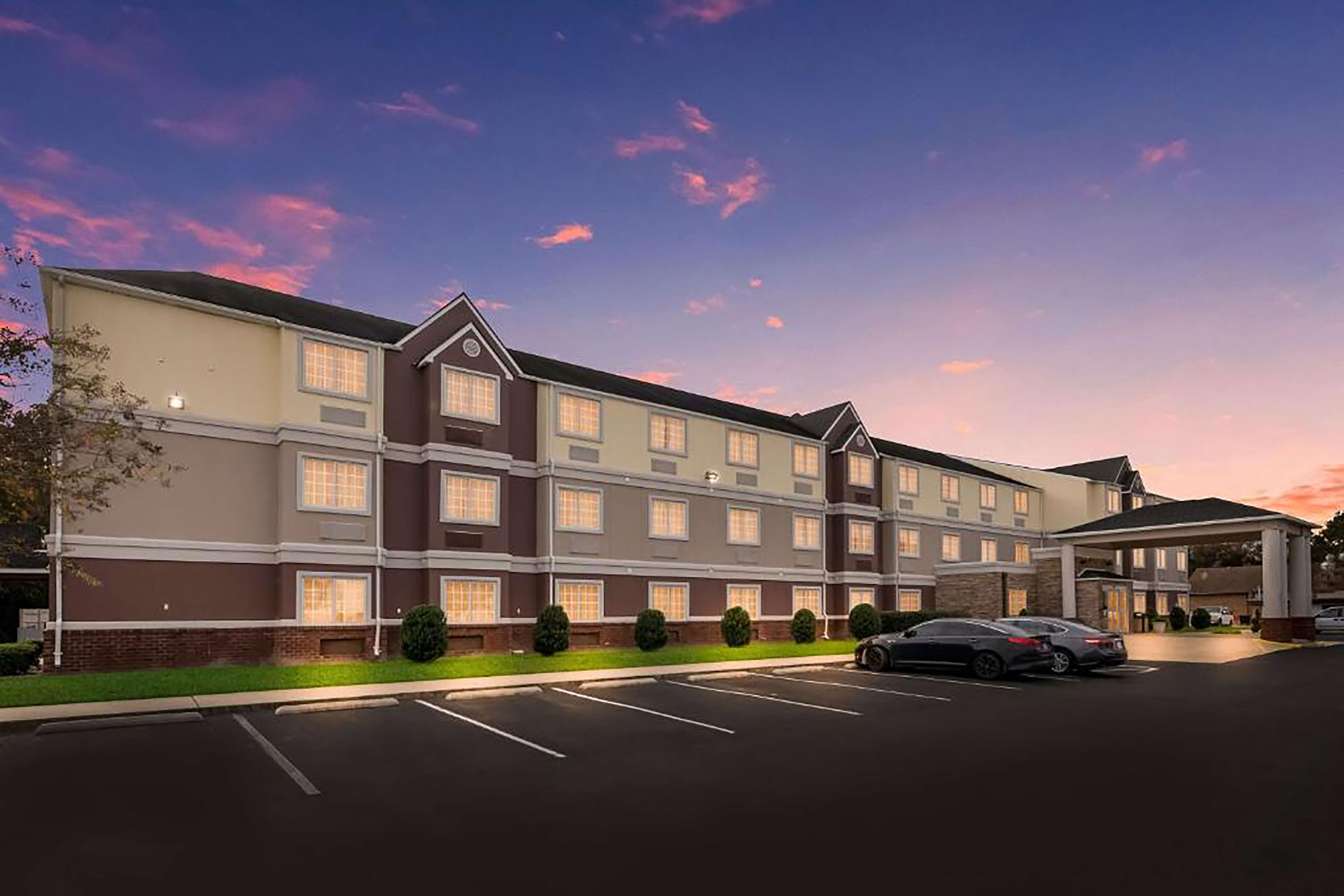 Baymont by Wyndham Elizabeth City | Elizabeth City, NC Hotels