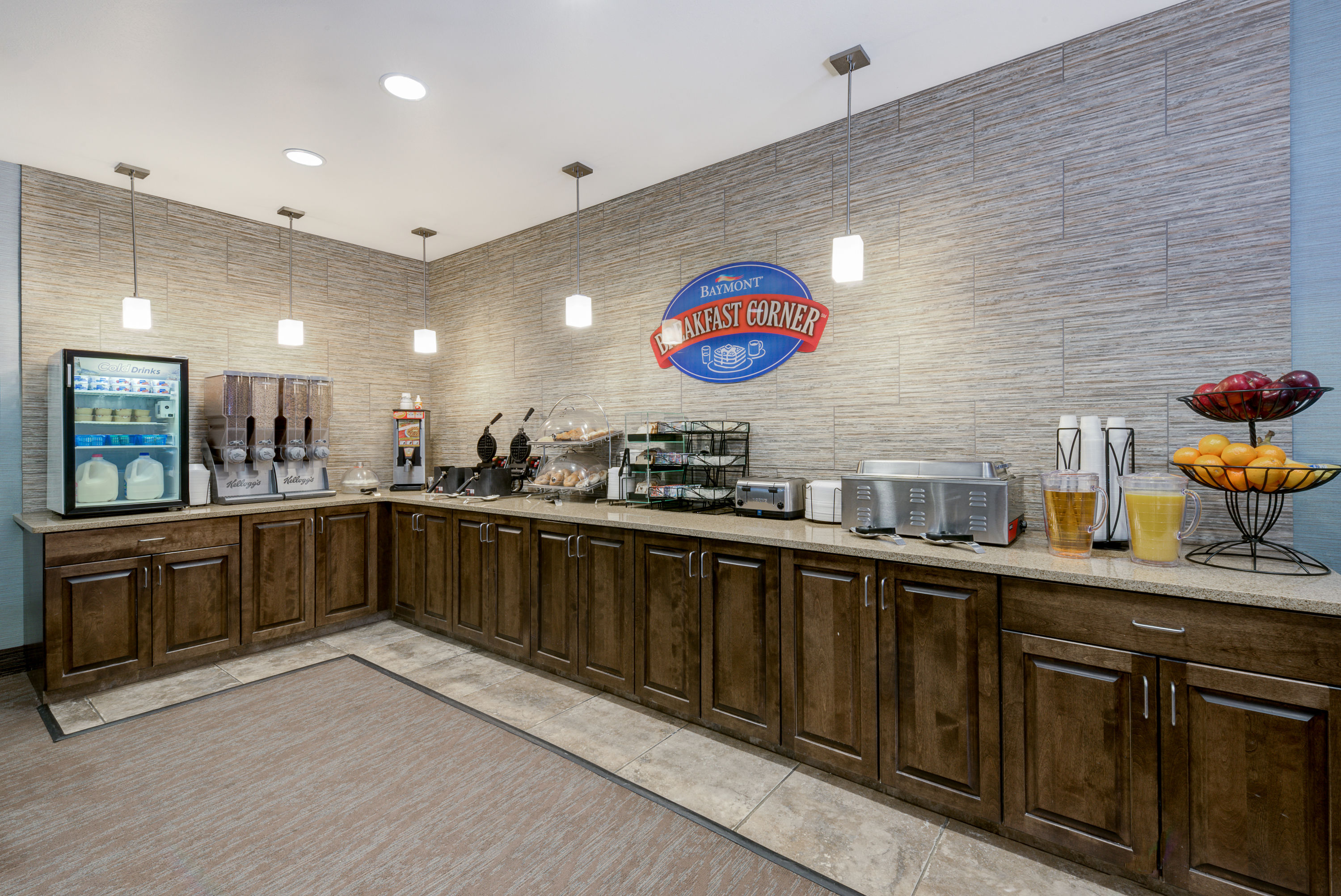 Baymont by Wyndham Minot | Minot, ND Hotels