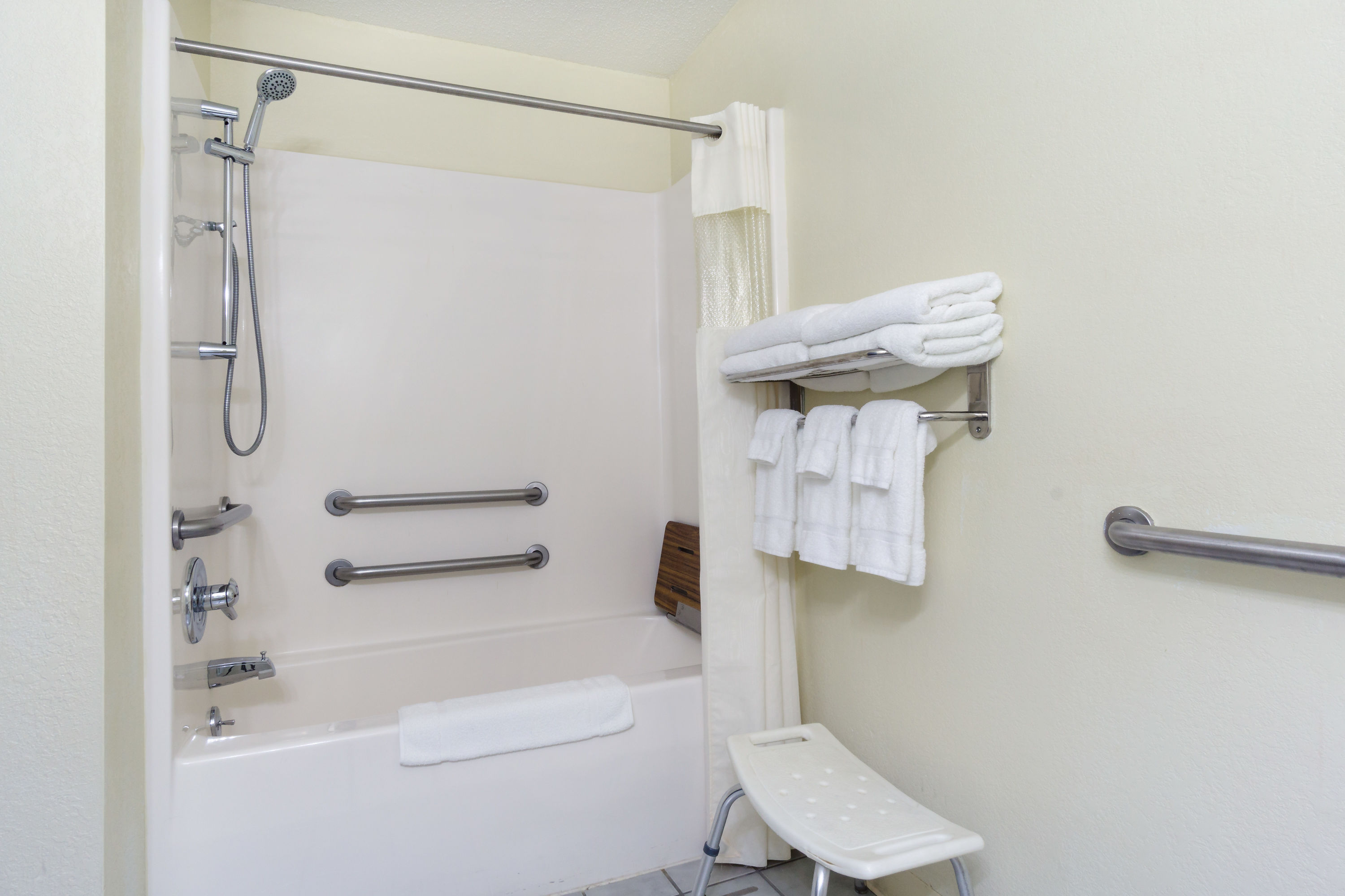 Baymont by Wyndham Huber Heights Dayton | Huber Heights, OH Hotels