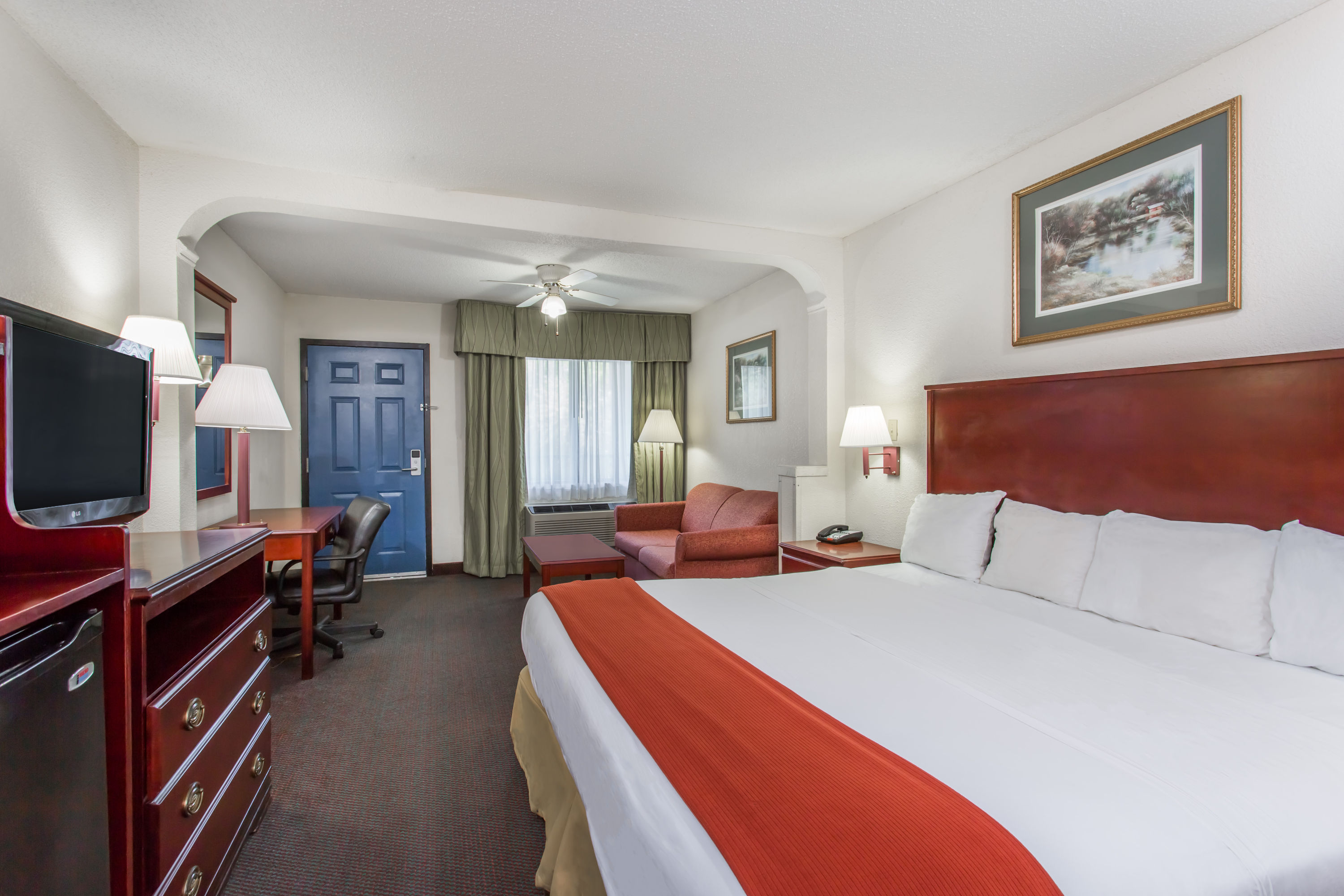 Baymont by Wyndham Manning | Manning, SC Hotels