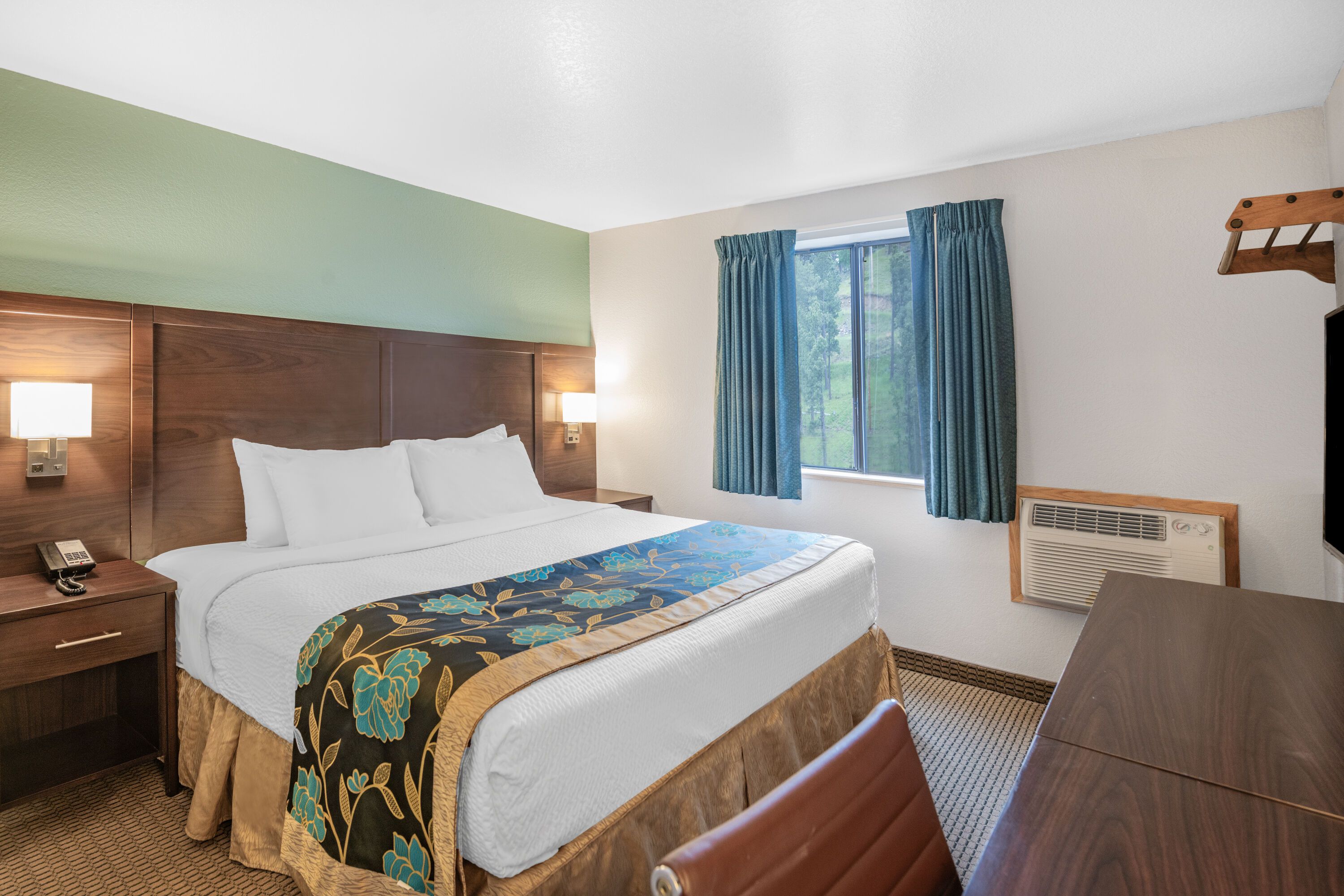 Baymont by Wyndham Keystone Near Mt. Rushmore | Keystone, SD Hotels