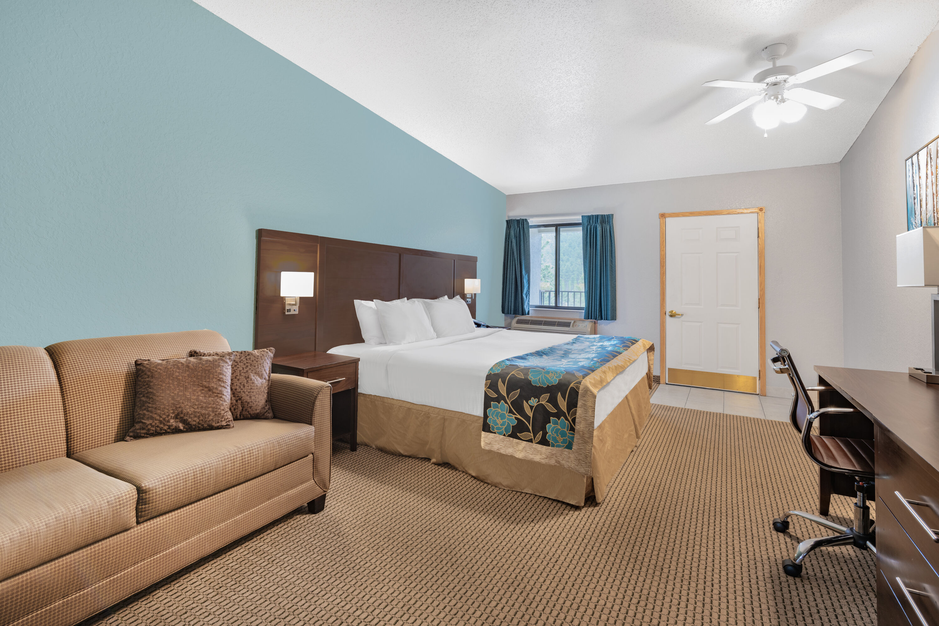Baymont by Wyndham Keystone Near Mt. Rushmore | Keystone, SD Hotels