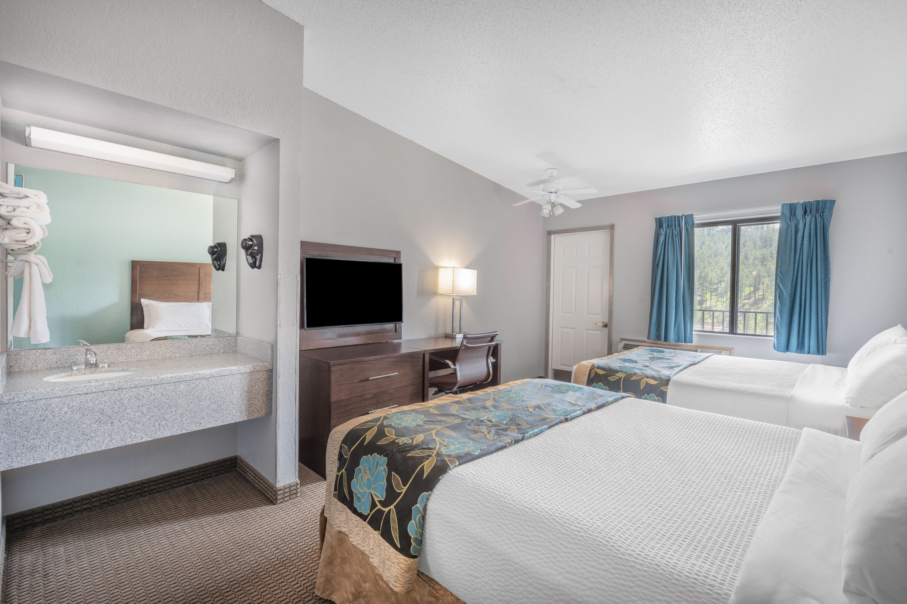 Baymont by Wyndham Keystone Near Mt. Rushmore | Keystone, SD Hotels