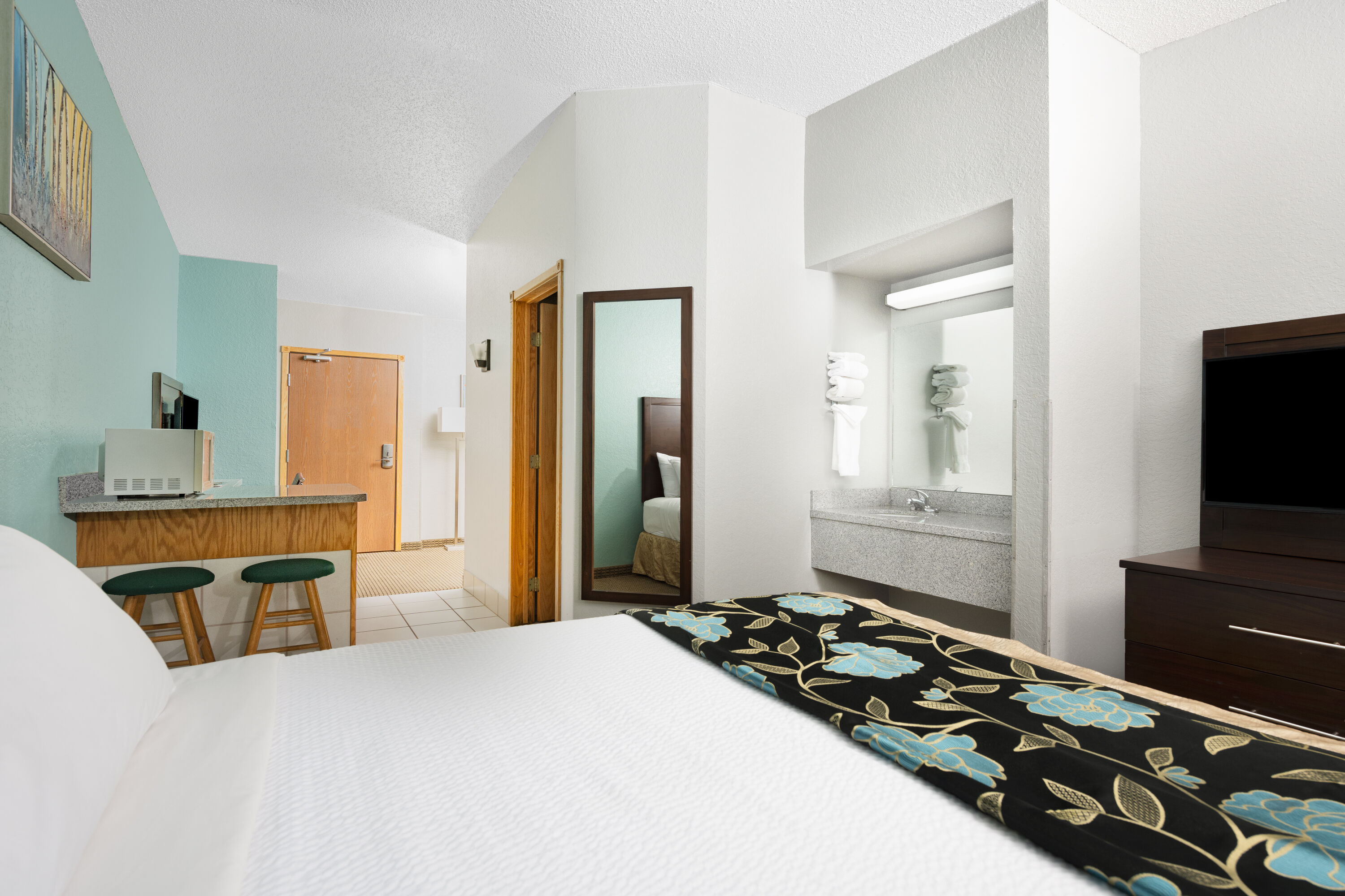 Baymont by Wyndham Keystone Near Mt. Rushmore | Keystone, SD Hotels