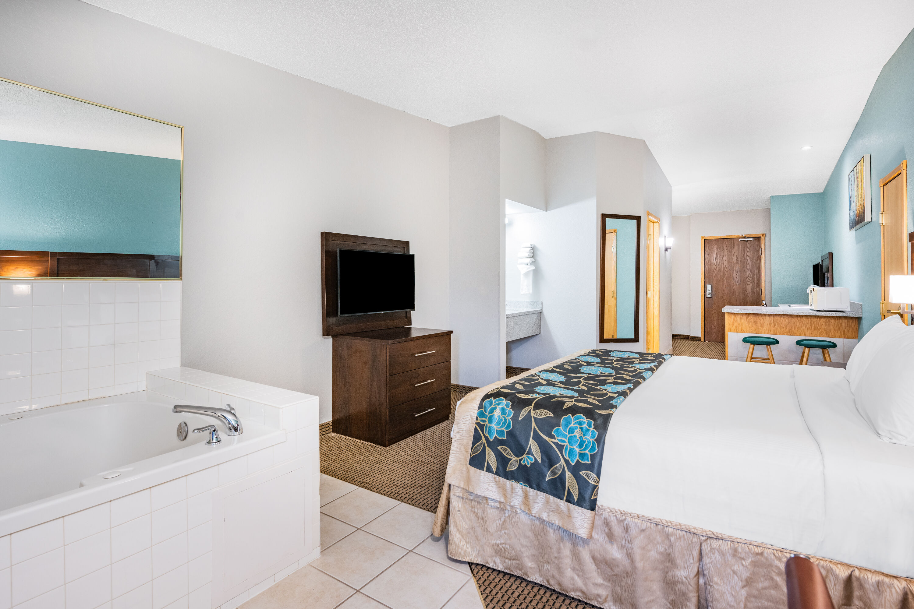 Baymont by Wyndham Keystone Near Mt. Rushmore | Keystone, SD Hotels