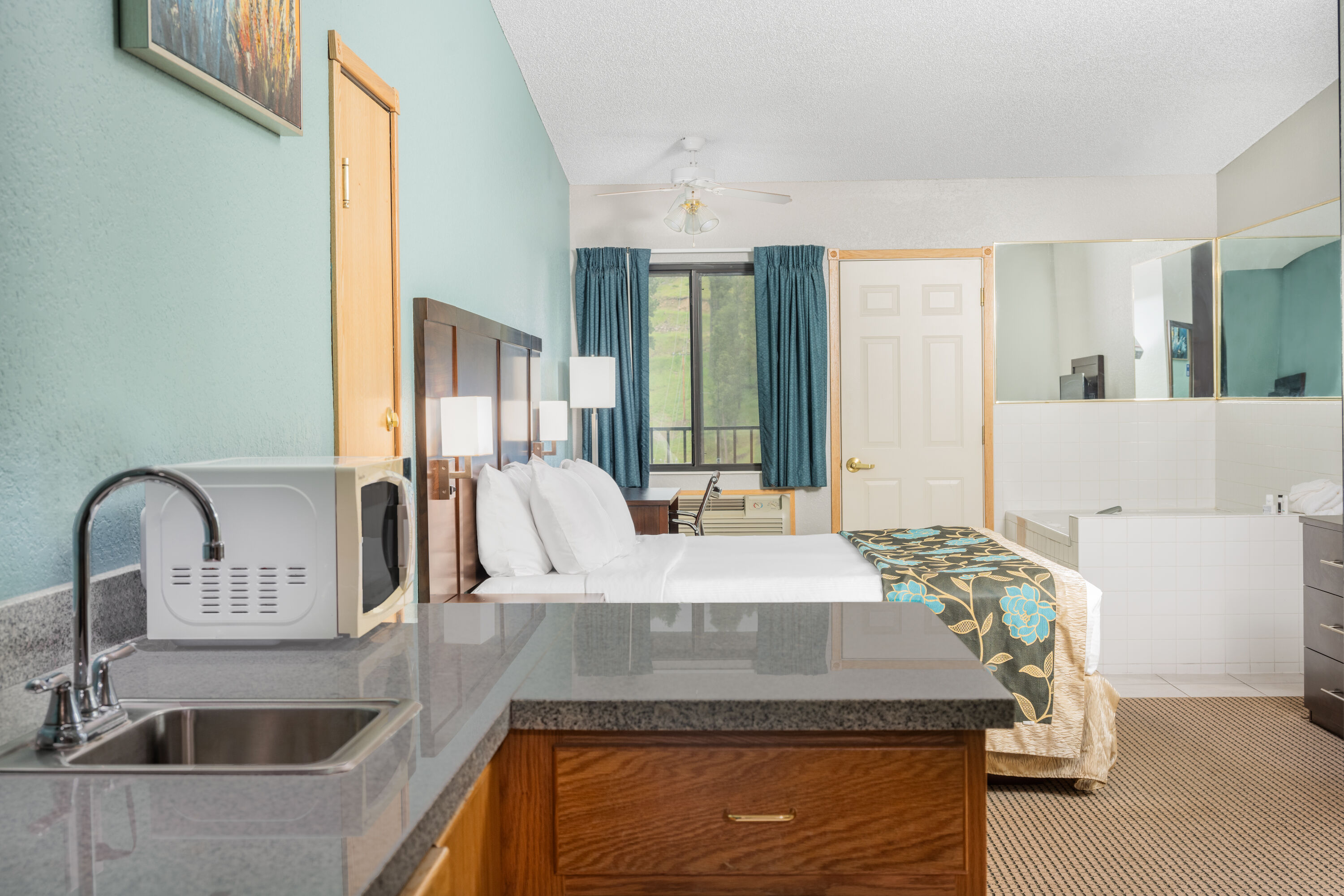 Baymont by Wyndham Keystone Near Mt. Rushmore | Keystone, SD Hotels