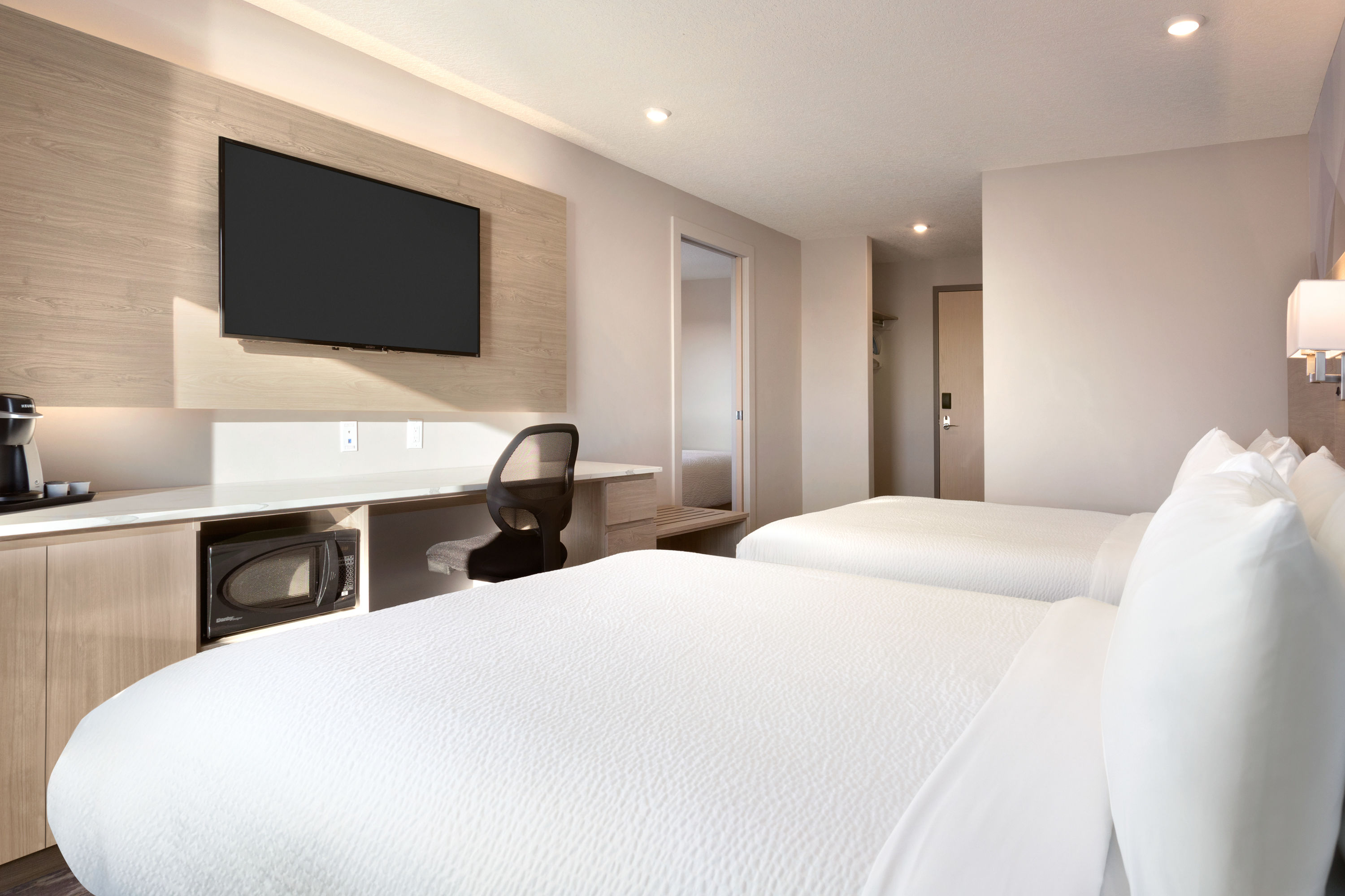 Days Inn by Wyndham Calgary North Balzac | Balzac, AB Hotels