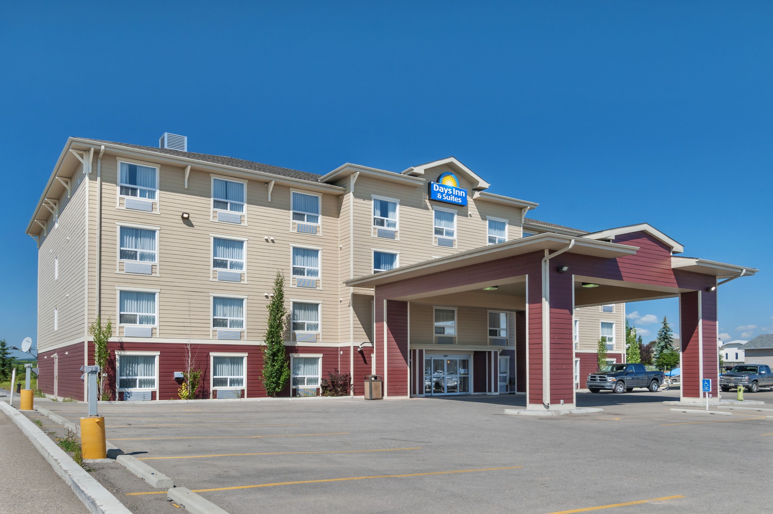 Days Inn & Suites by Wyndham Cochrane | Cochrane, AB Hotels