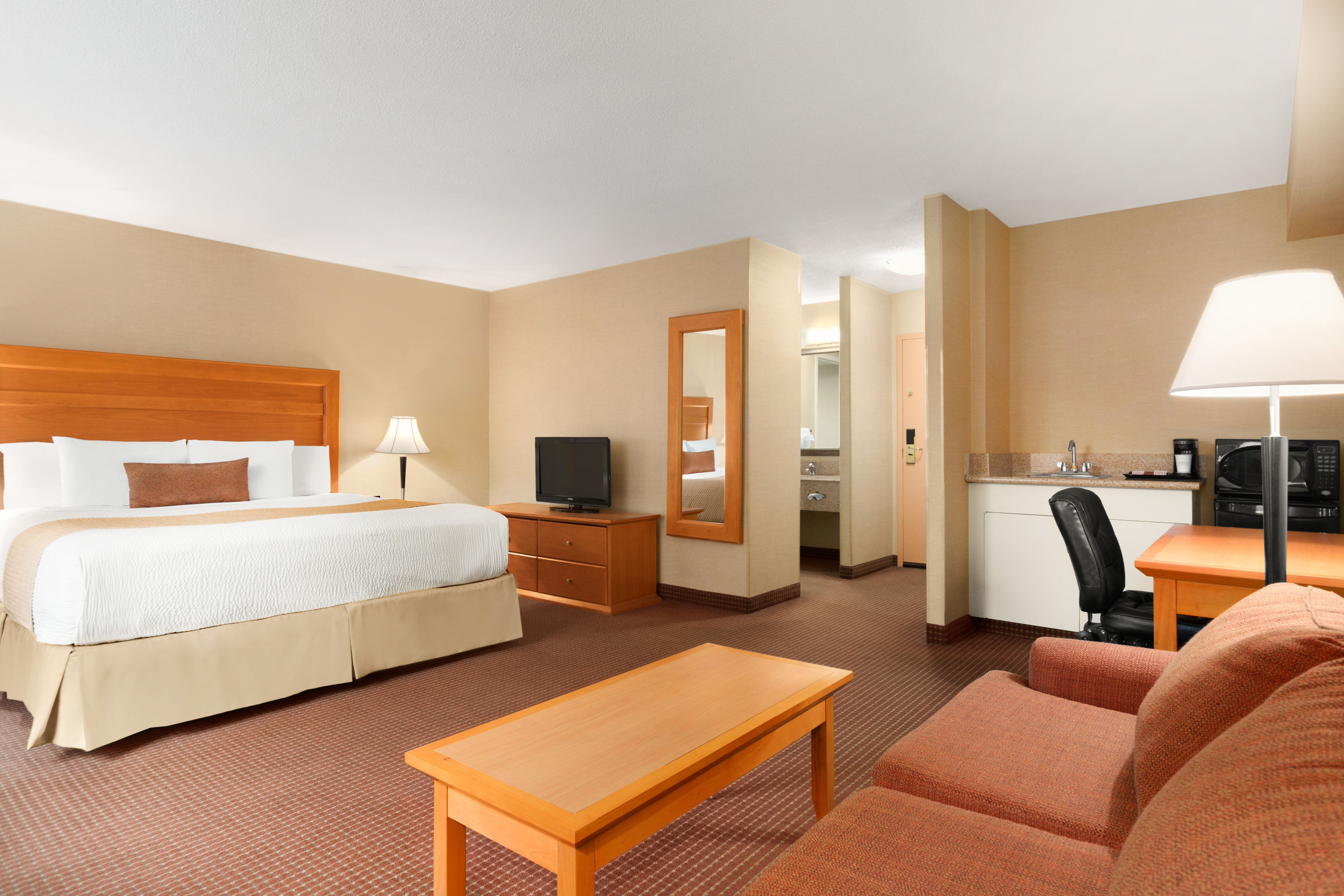 Days Inn by Wyndham Edmonton Downtown | Edmonton, AB Hotels