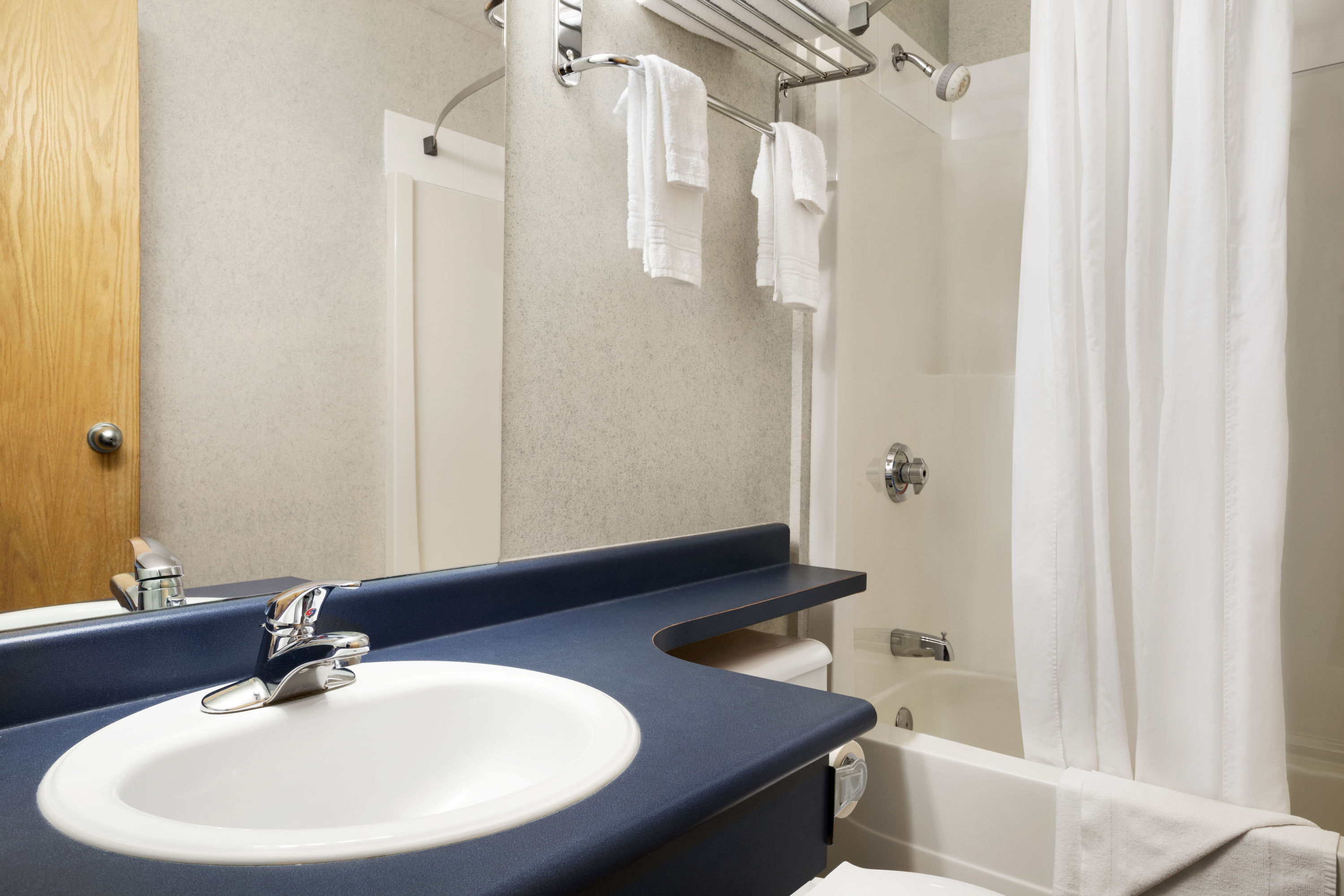 Days Inn by Wyndham Hinton | Hinton, AB Hotels