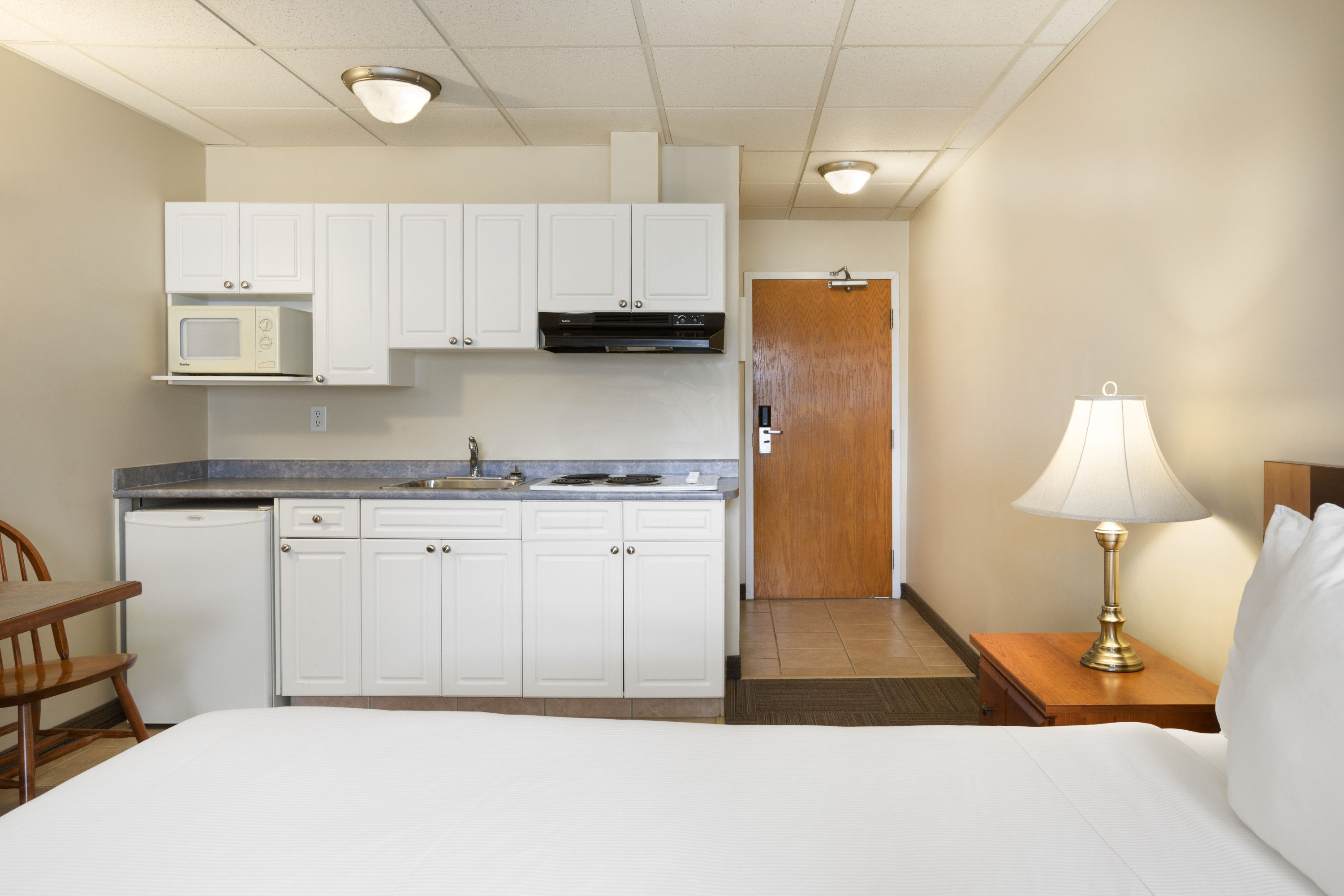 Days Inn by Wyndham Hinton | Hinton, AB Hotels