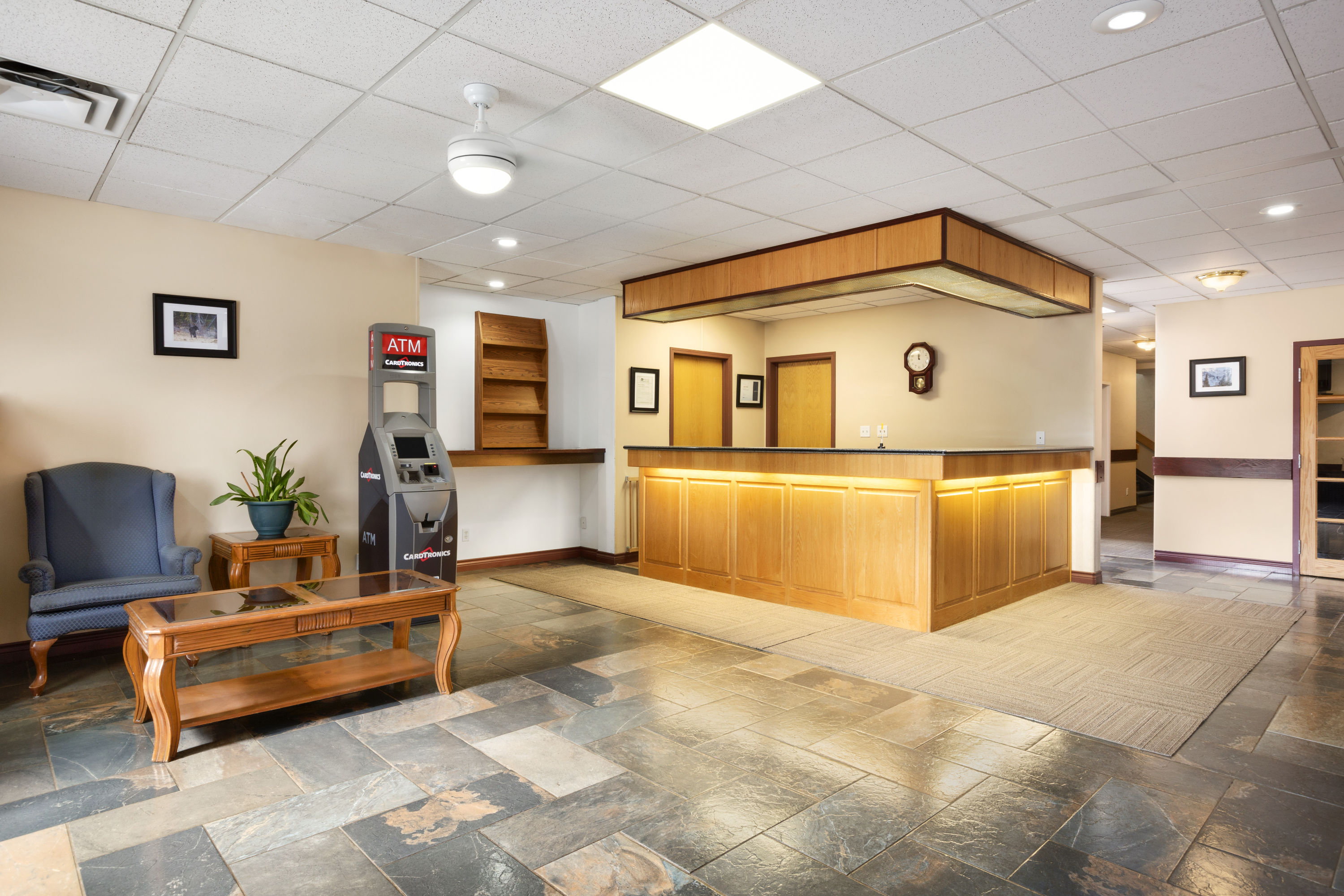 Days Inn by Wyndham Hinton | Hinton, AB Hotels