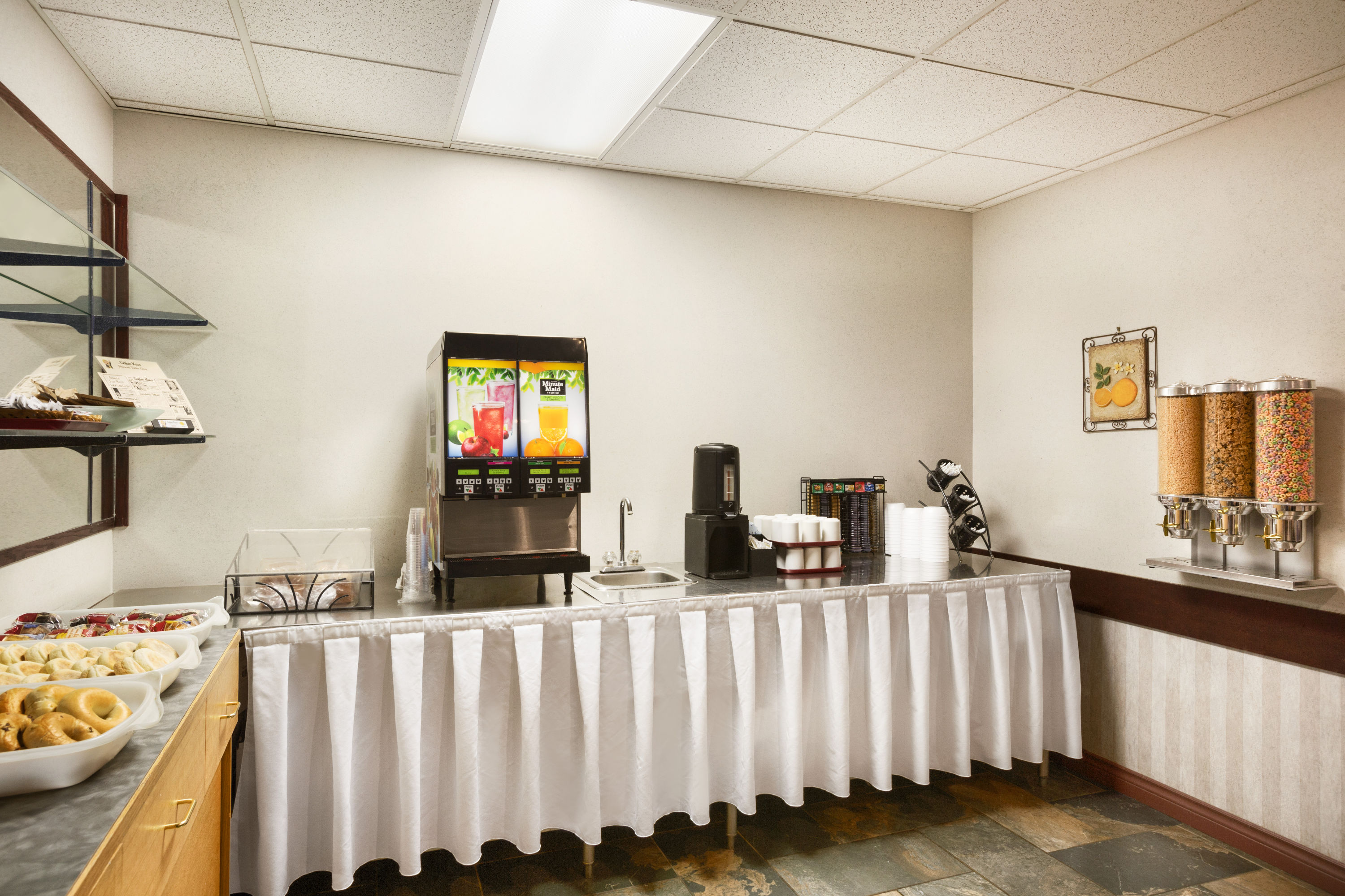 Days Inn by Wyndham Hinton | Hinton, AB Hotels