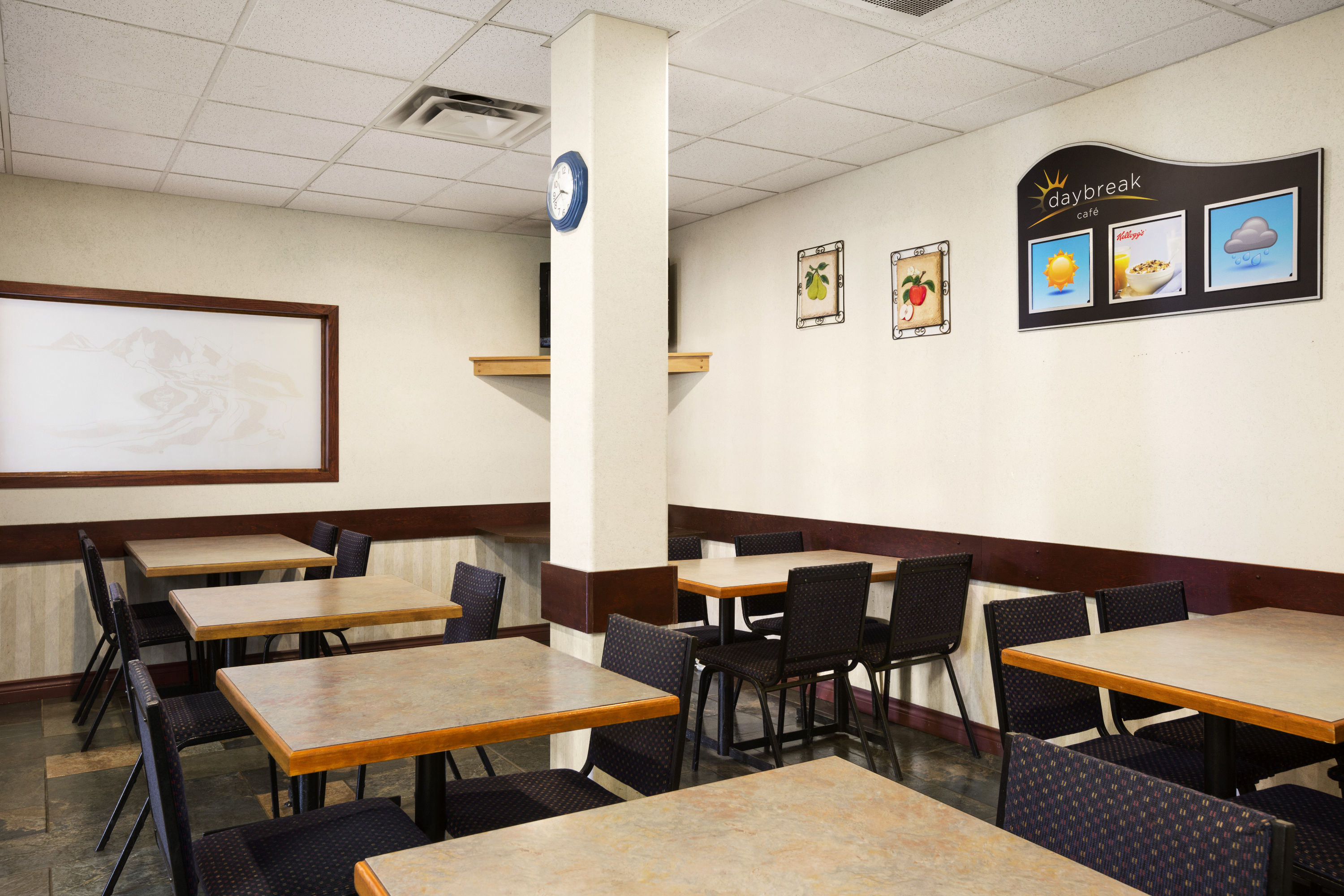 Days Inn by Wyndham Hinton | Hinton, AB Hotels