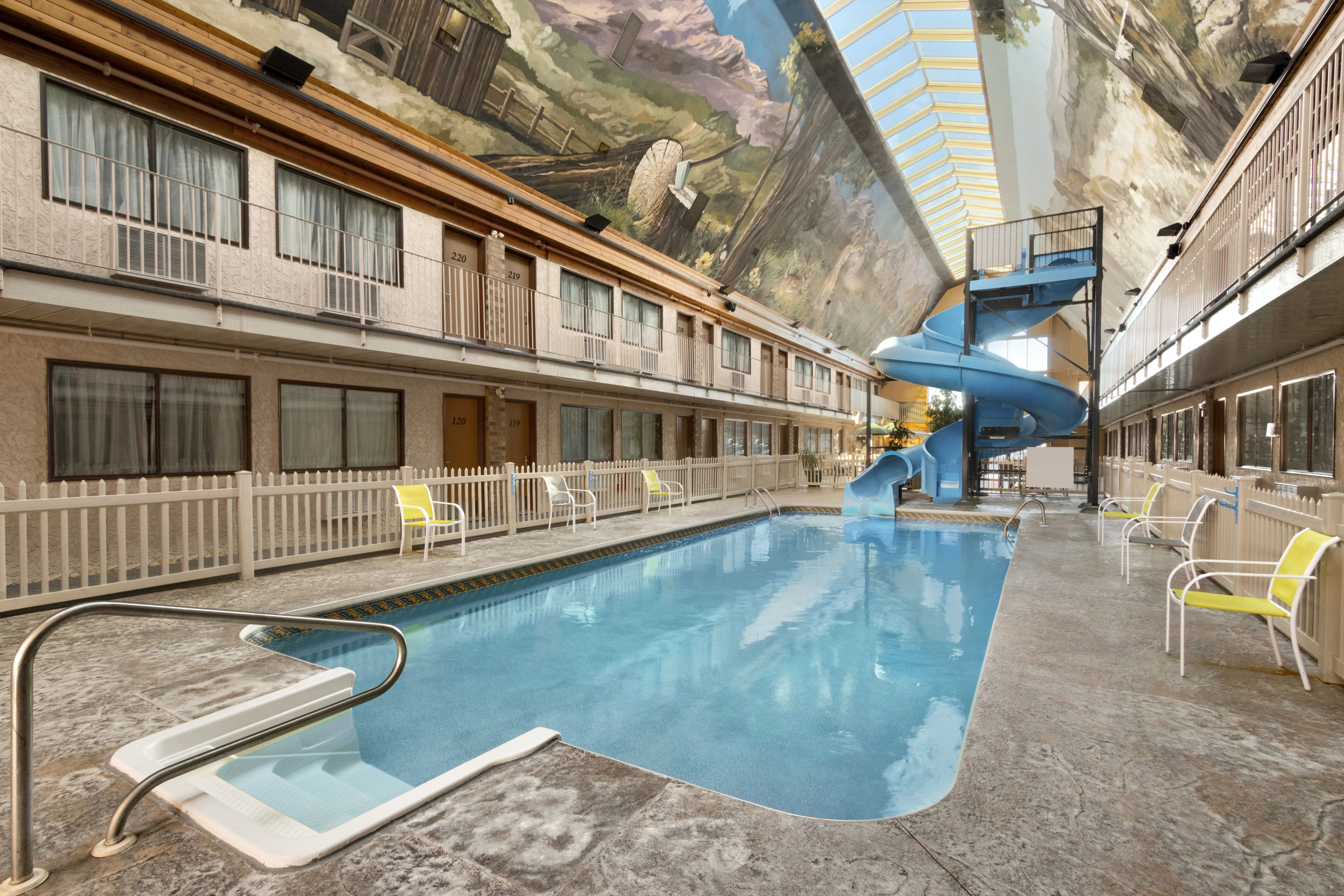 Days Inn by Wyndham Lethbridge | Lethbridge, AB Hotels