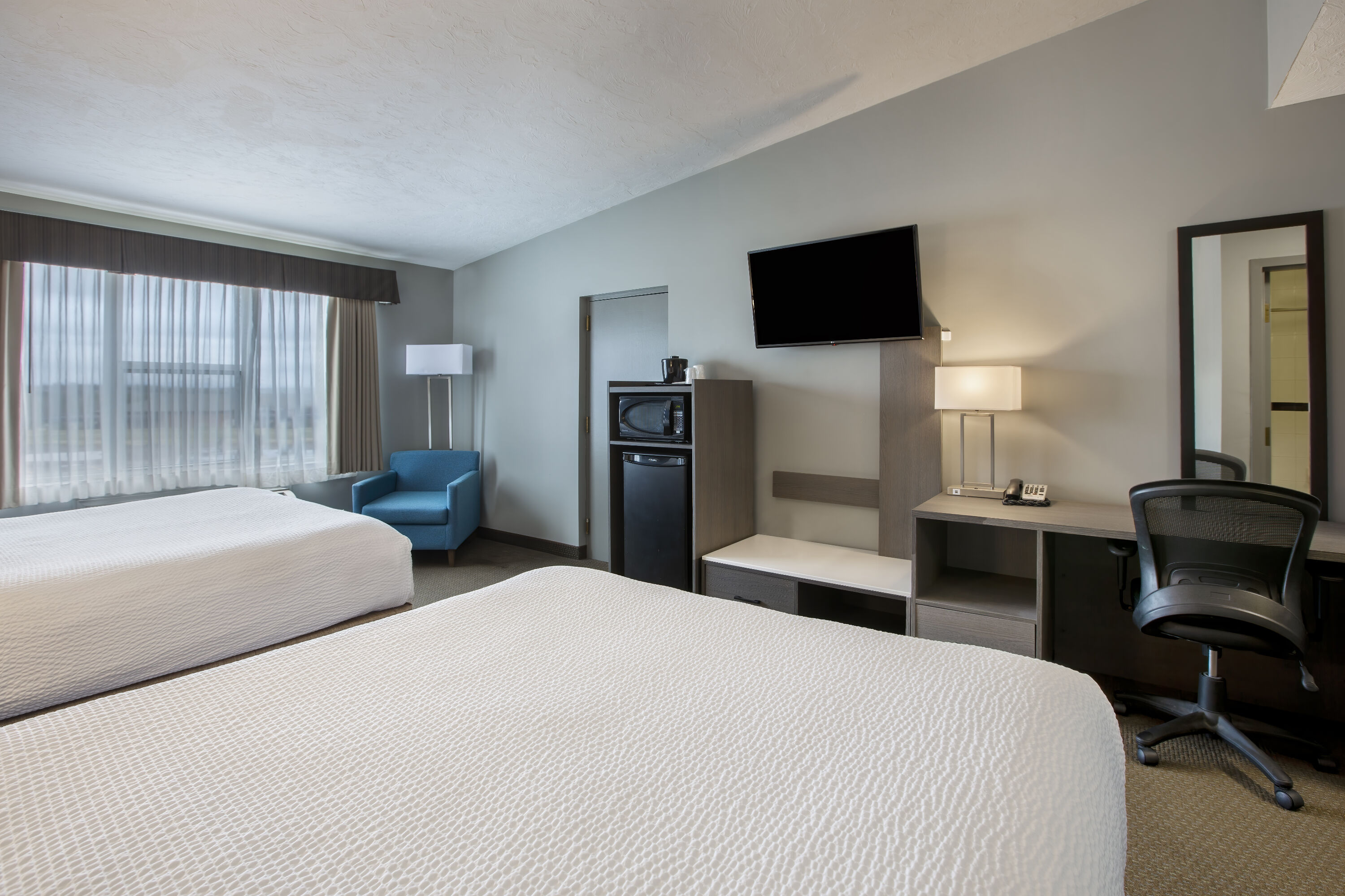 Days Inn & Suites by Wyndham Moncton | Moncton, NB Hotels