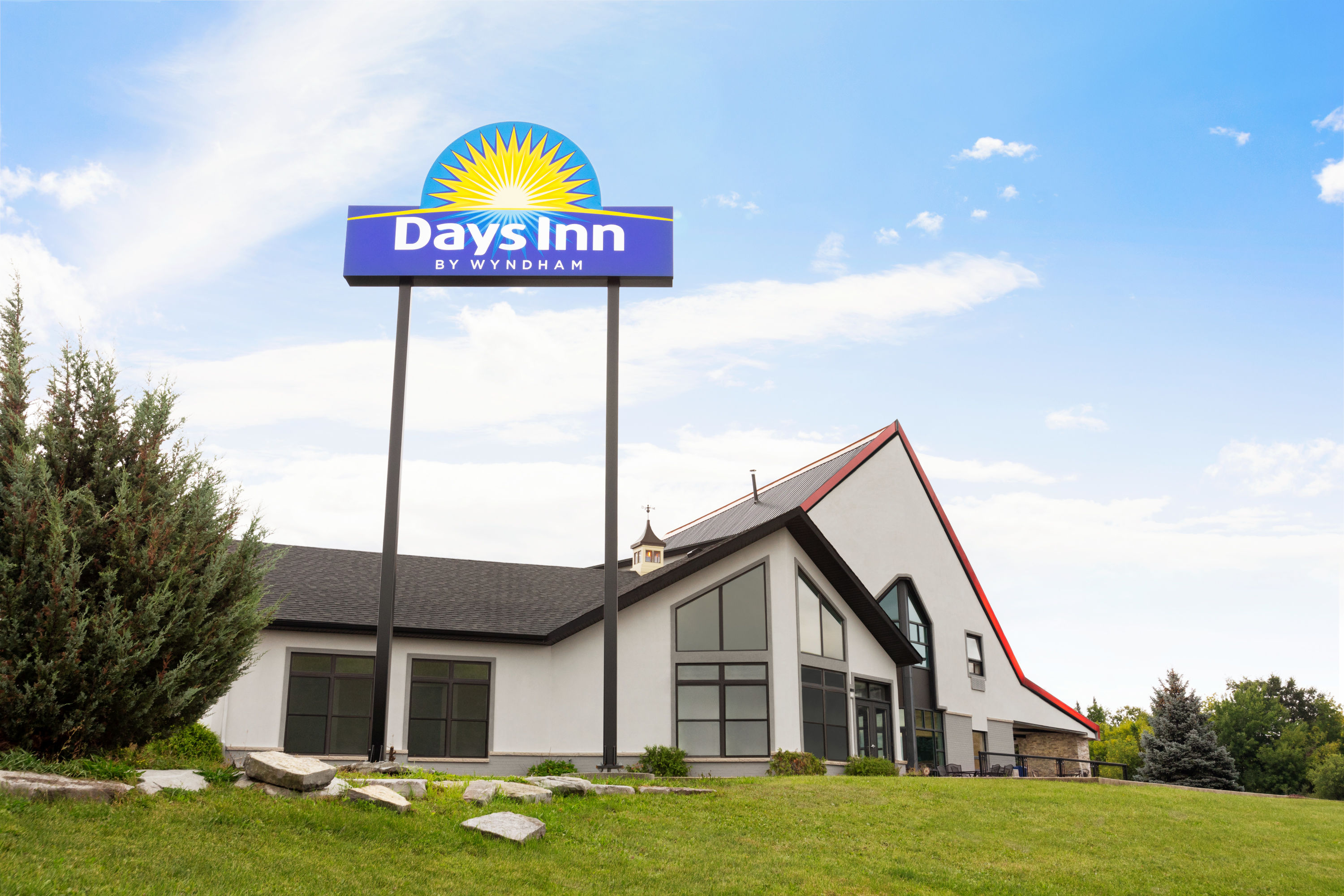 Days Inn by Wyndham Kingston | Kingston, ON Hotels