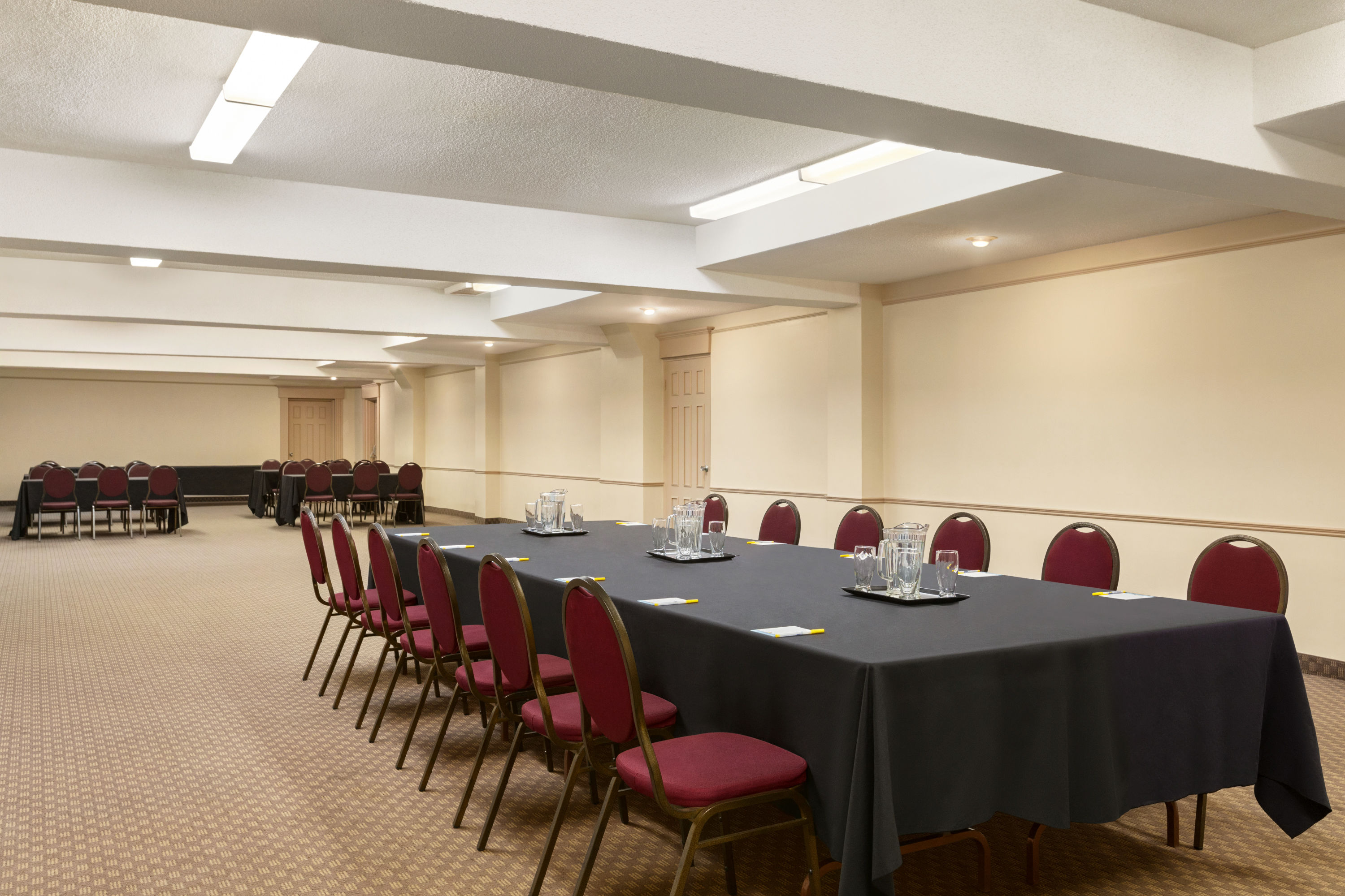 Days Inn by Wyndham London | London, ON Hotels