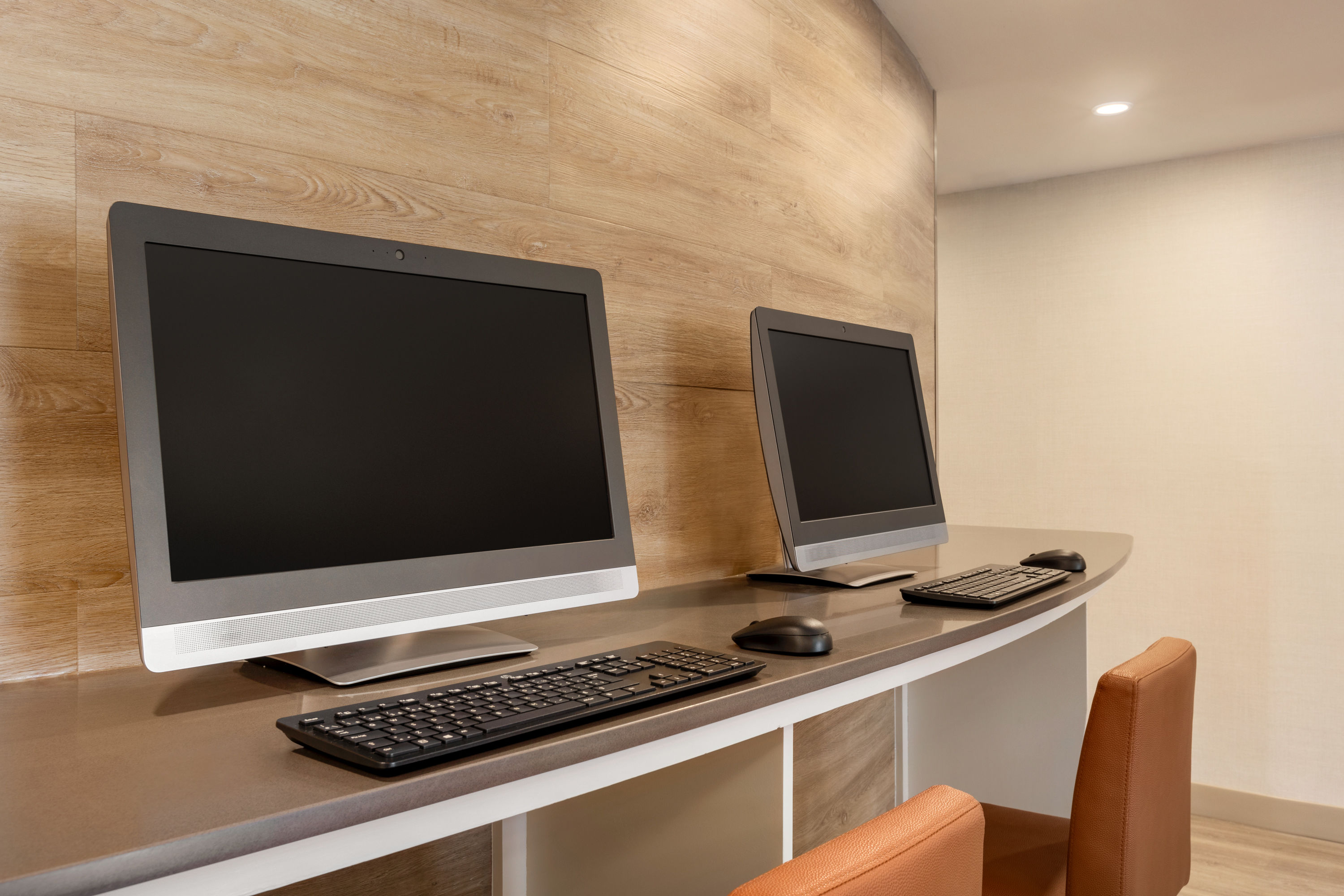 Days Inn by Wyndham Toronto West Mississauga | Mississauga, ON Hotels