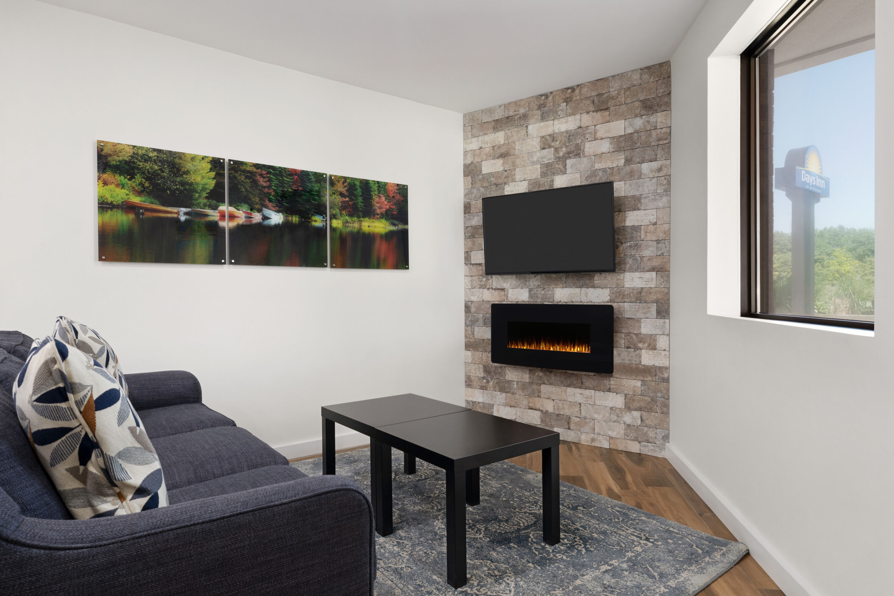 Days Inn by Wyndham Sarnia Harbourfront | Sarnia, ON Hotels