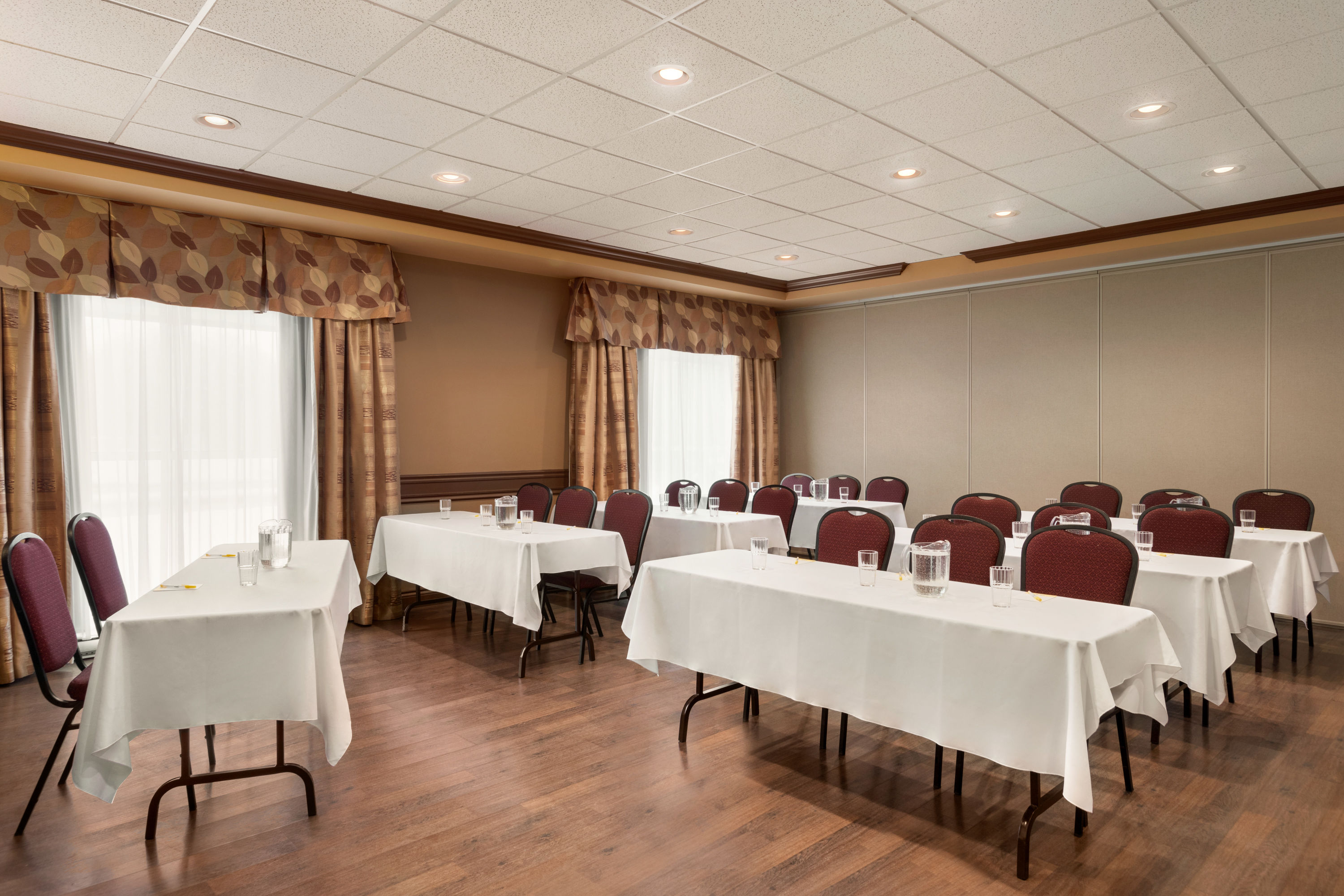 Days Inn by Wyndham Levis | St Nicholas, QC Hotels