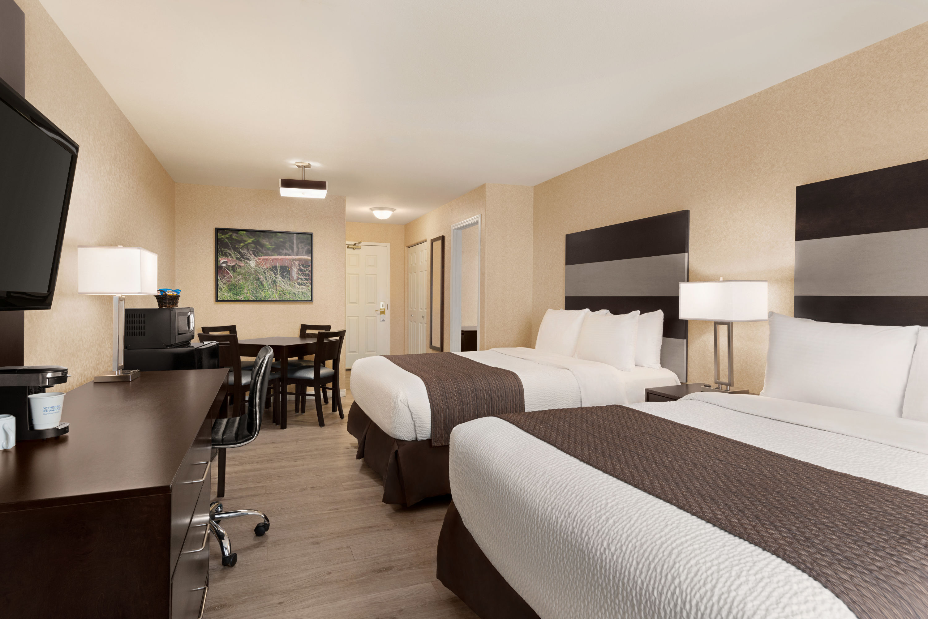 Days Inn by Wyndham Saskatoon | Saskatoon, SK Hotels