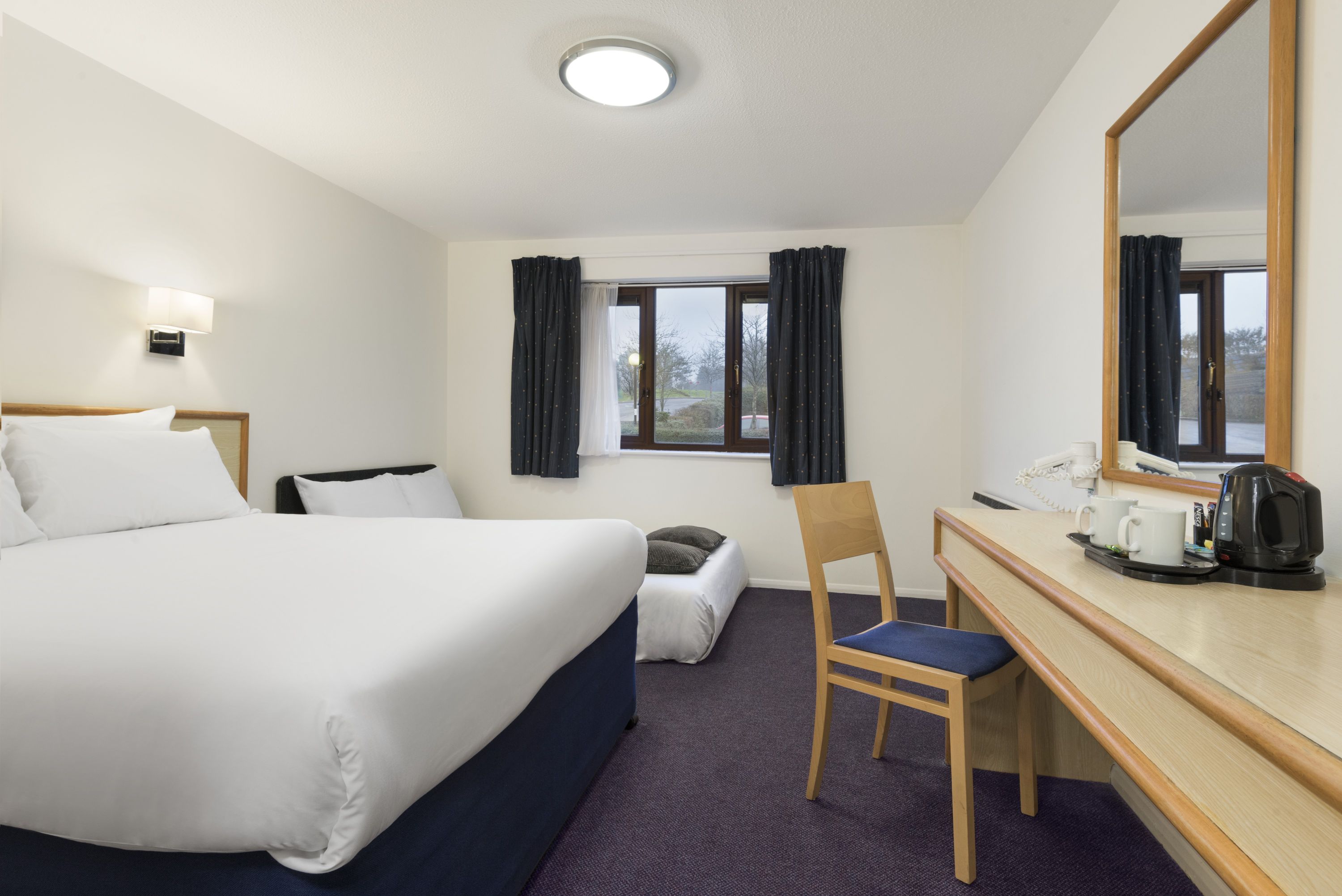 Days Inn by Wyndham Bridgend Cardiff M4 | Bridgend, GB Hotels