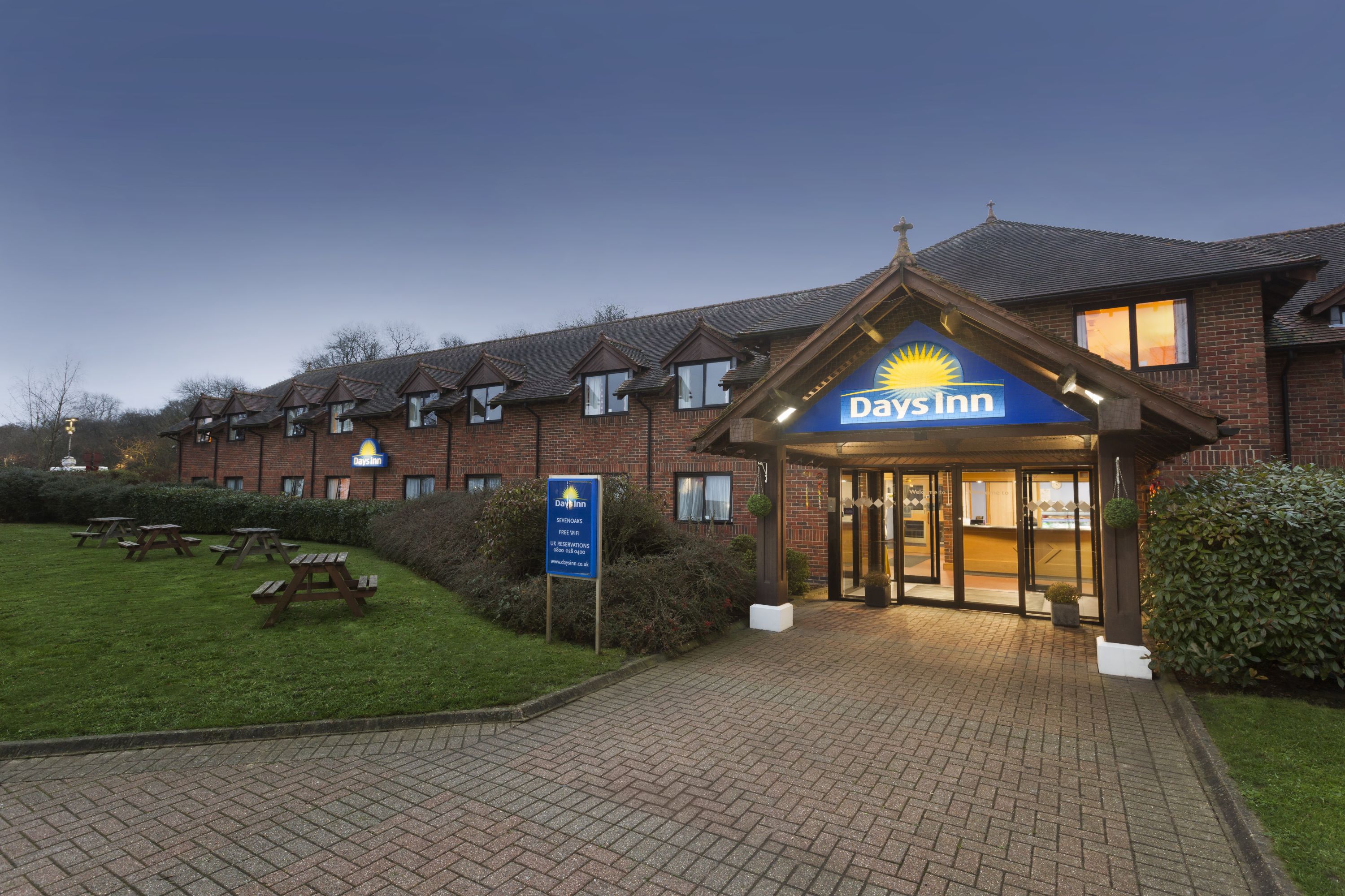 Days Inn by Wyndham Sevenoaks Clacket Lane | Westerham, GB Hotels