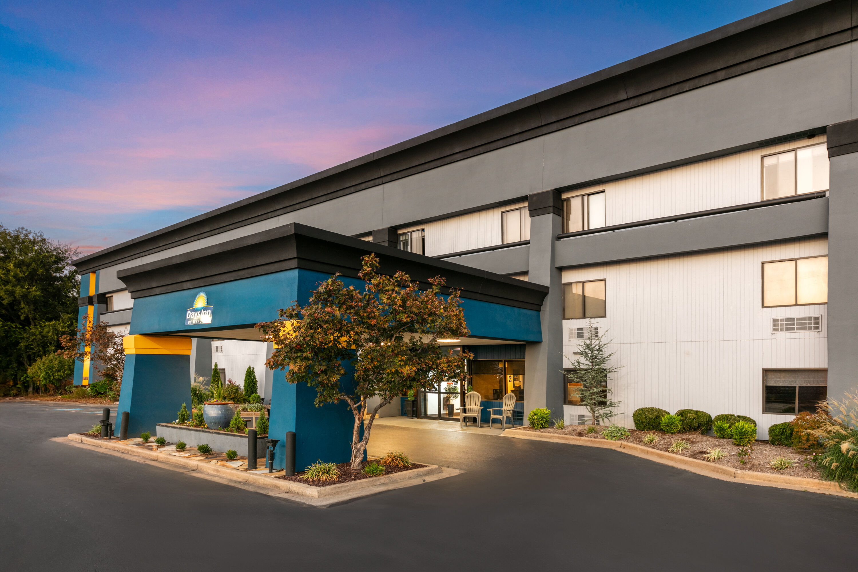 Days Inn by Wyndham Fort Smith | Fort Smith, AR Hotels