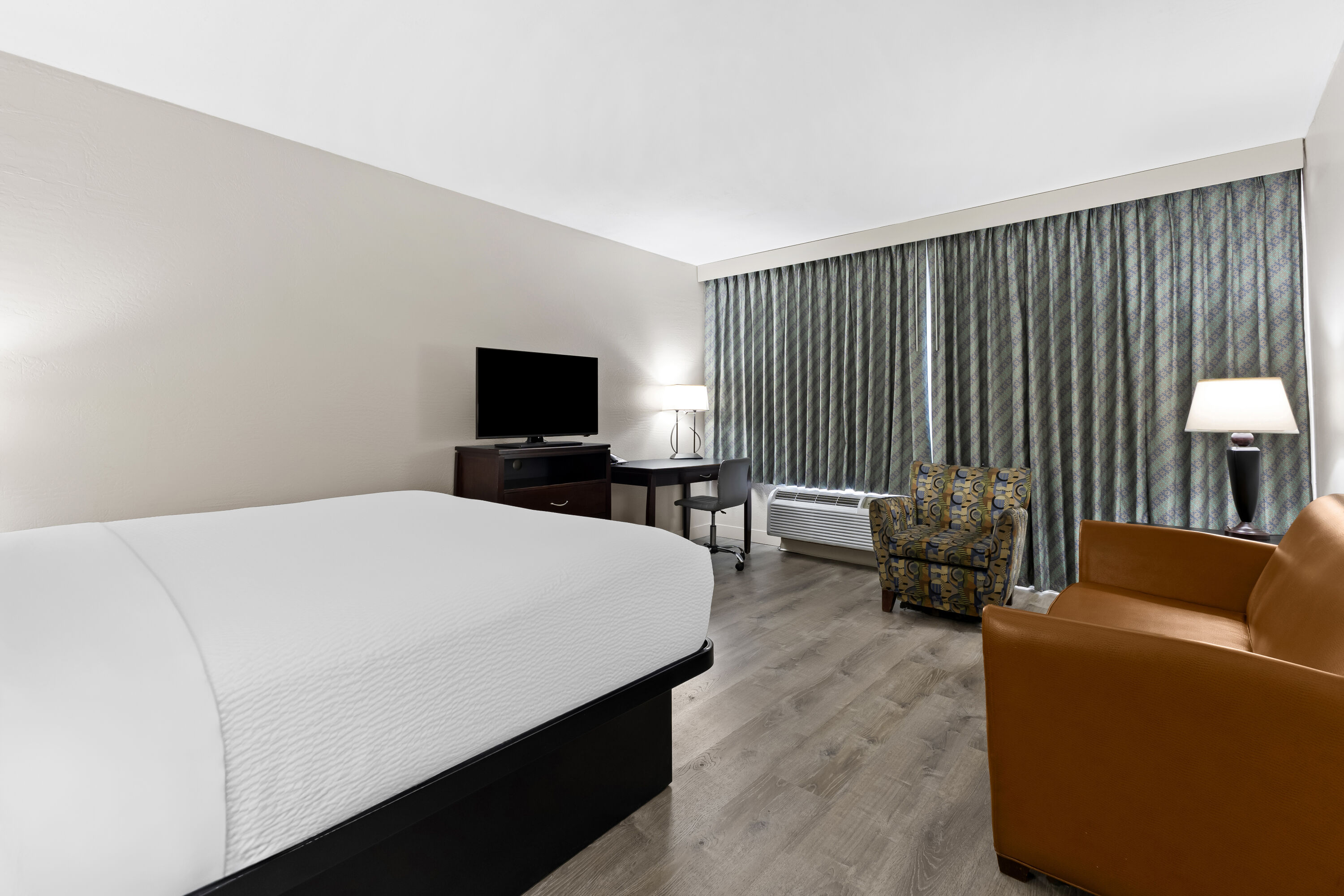 Days Inn & Suites by Wyndham Mesa Near Phoenix | Mesa, AZ Hotels