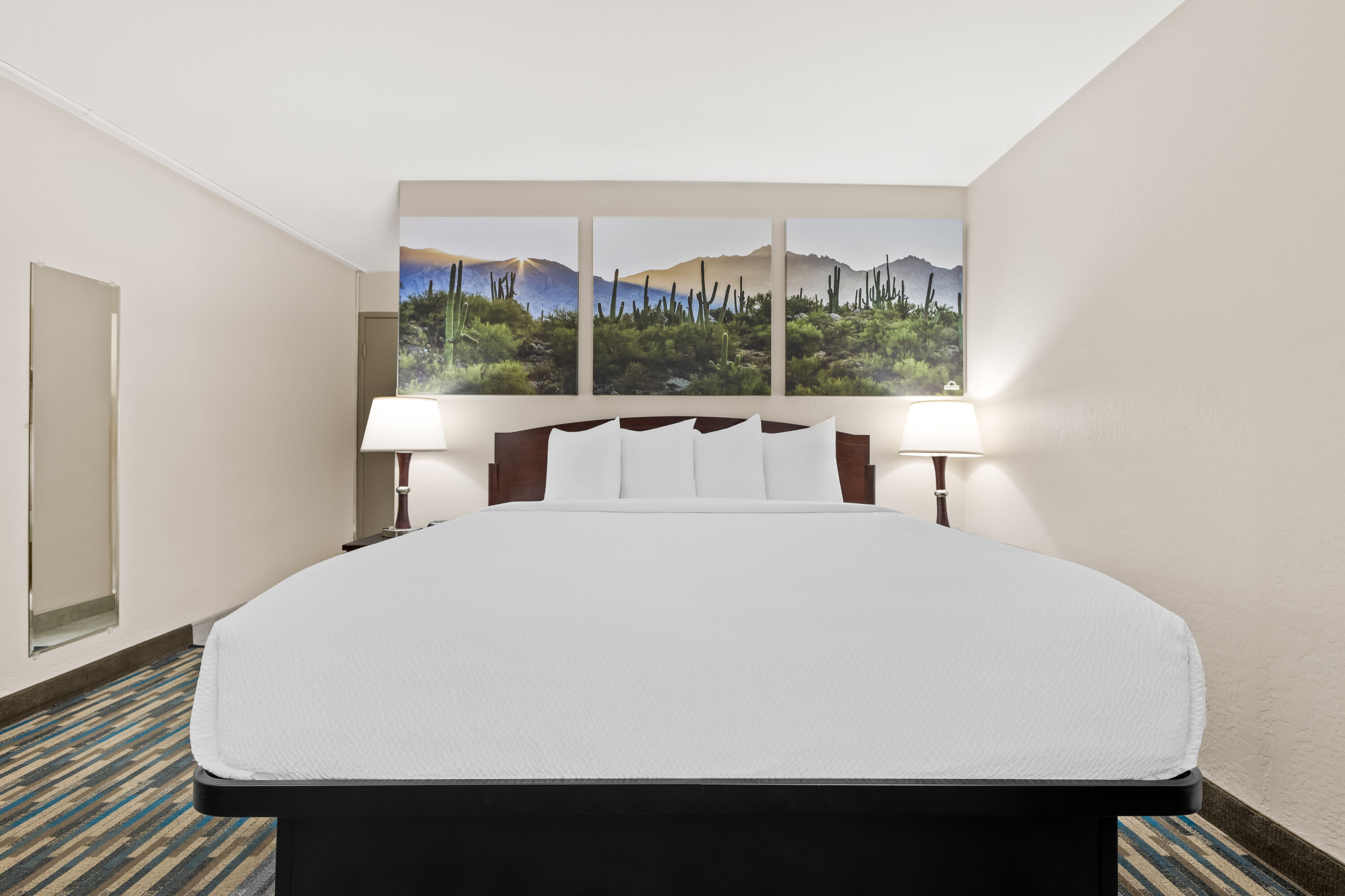 Days Inn & Suites by Wyndham Mesa Near Phoenix | Mesa, AZ Hotels