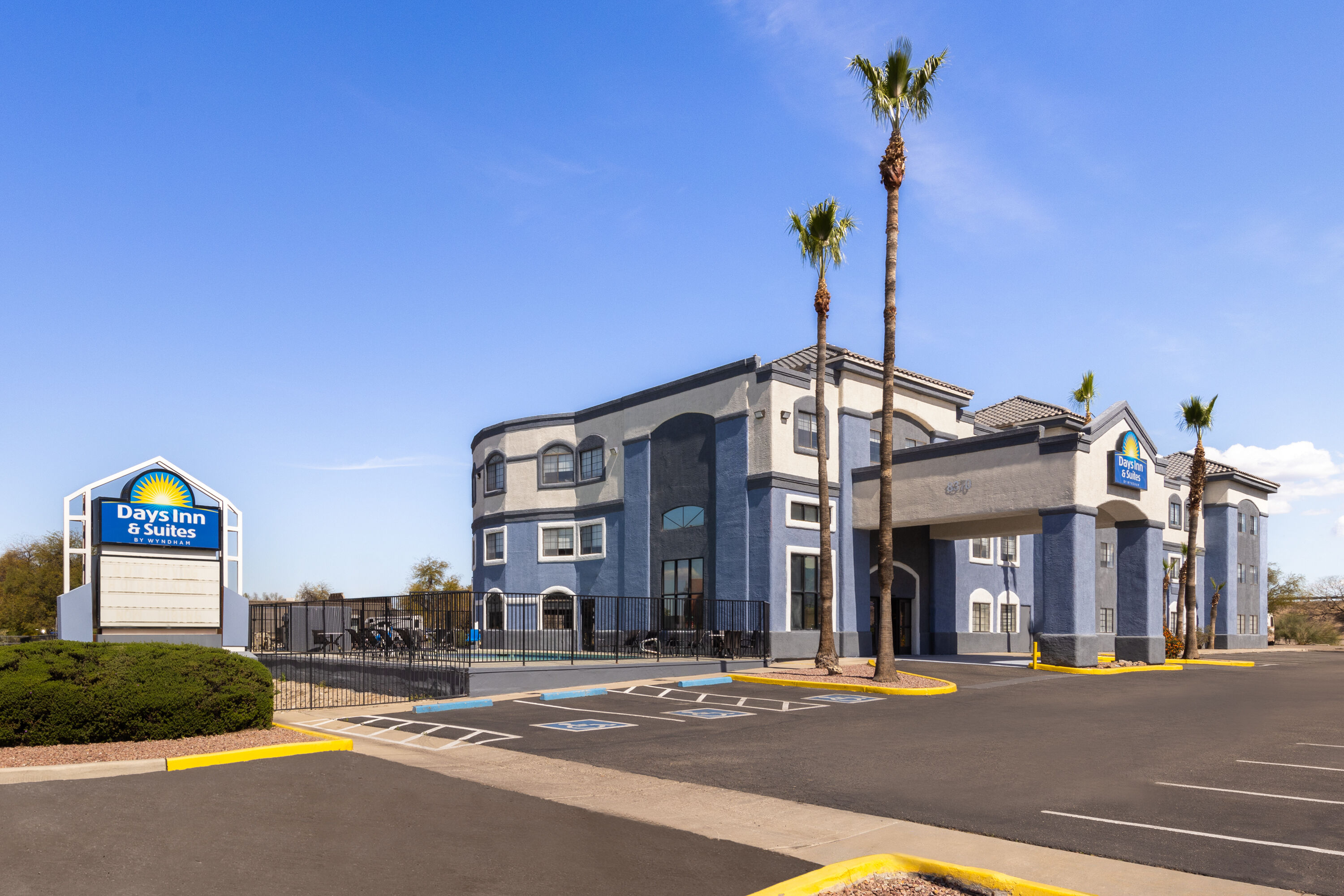 Days Inn & Suites by Wyndham Tucson/Marana | Tucson, AZ Hotels
