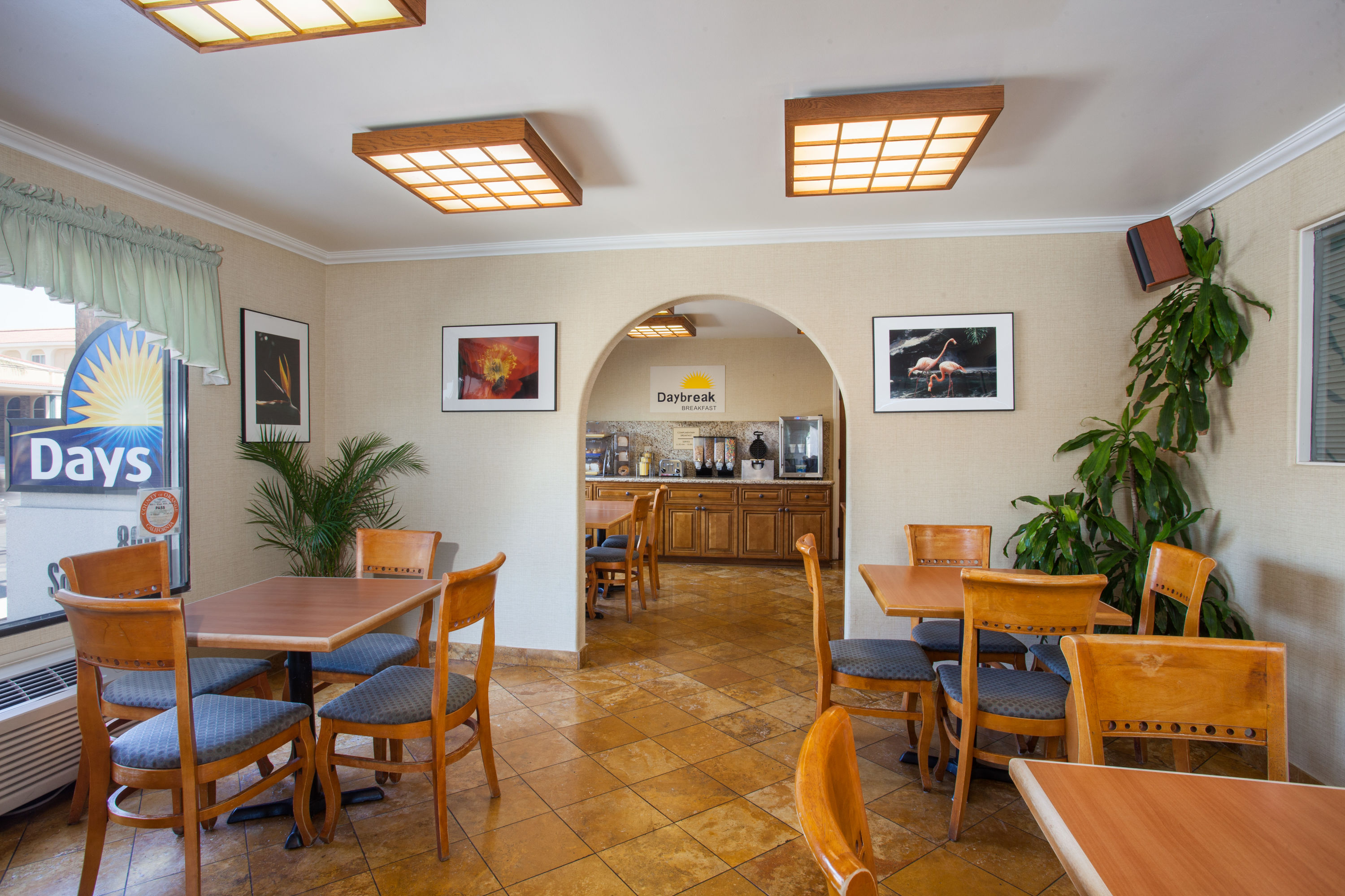 Days Inn by Wyndham Anaheim Near the Park | Anaheim, CA Hotels