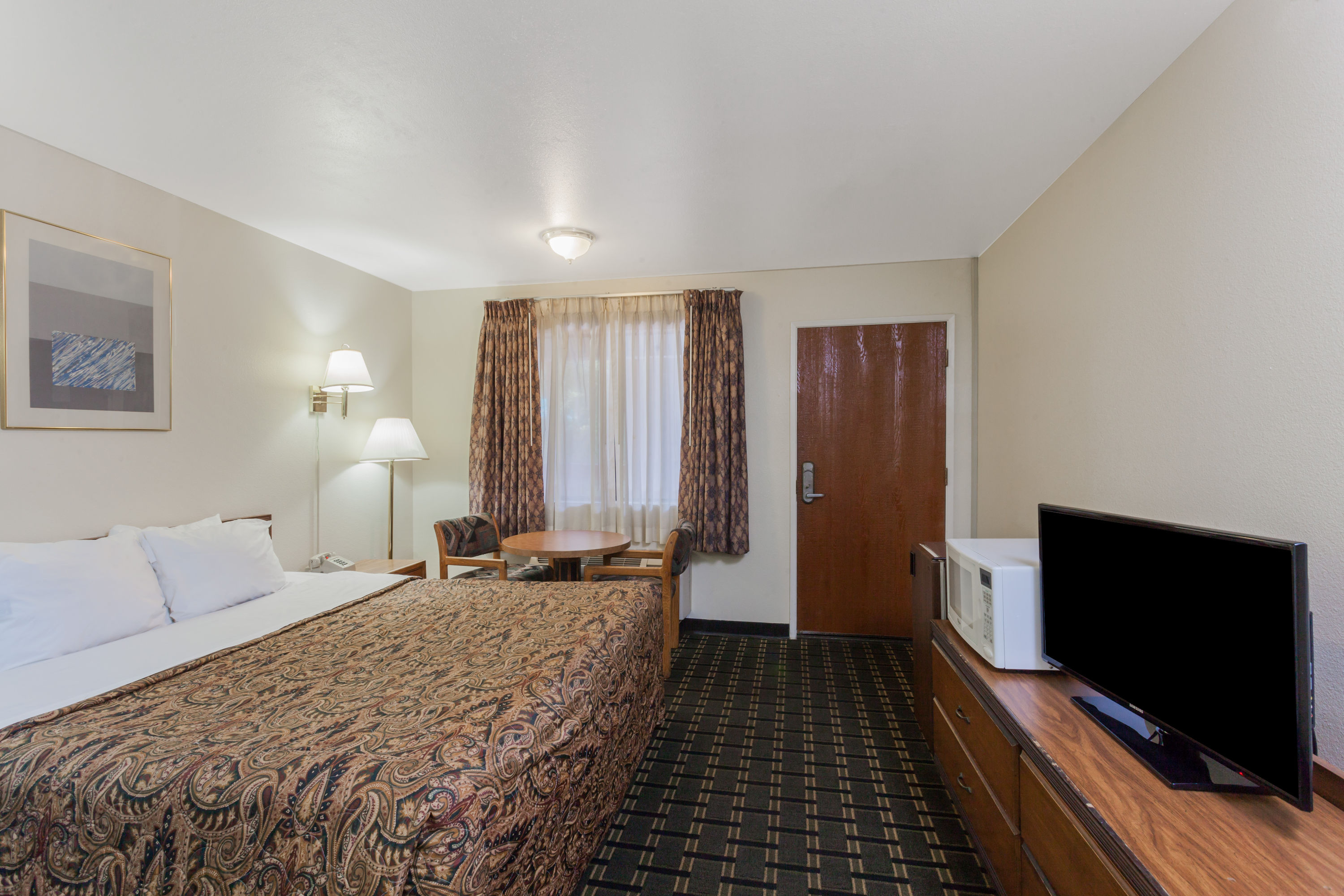 Days Inn by Wyndham Anaheim West | Anaheim, CA Hotels